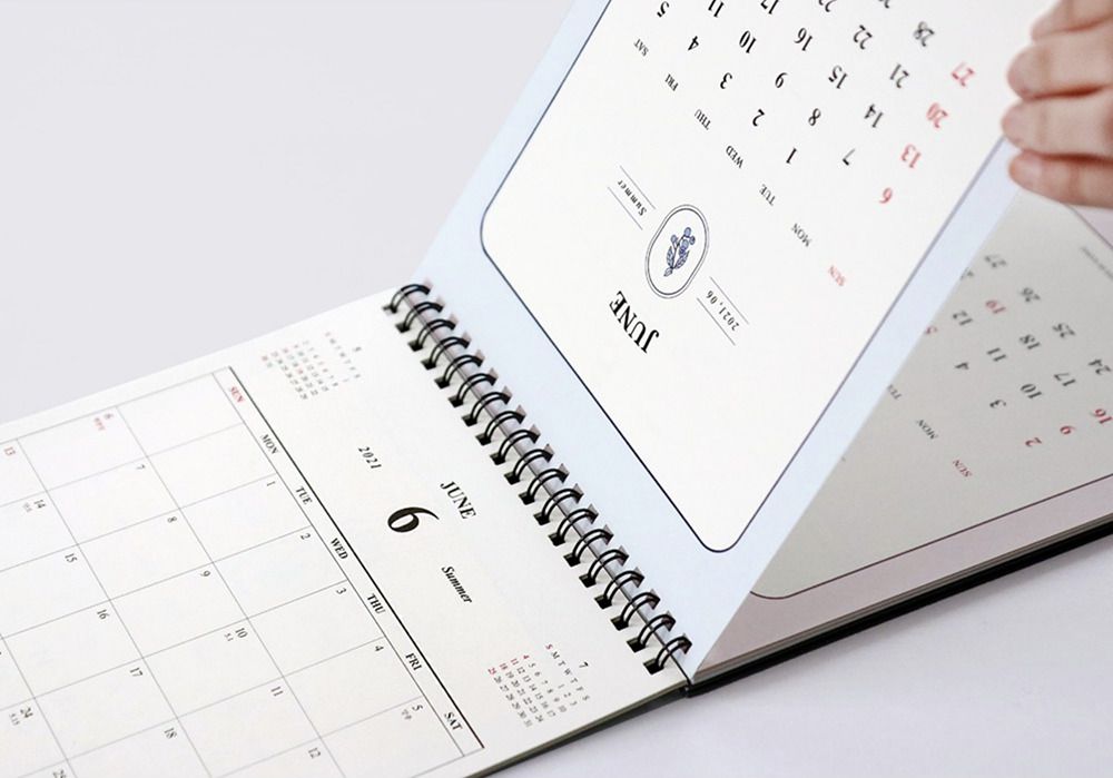 MochiThings: 2021 Desk Scheduler