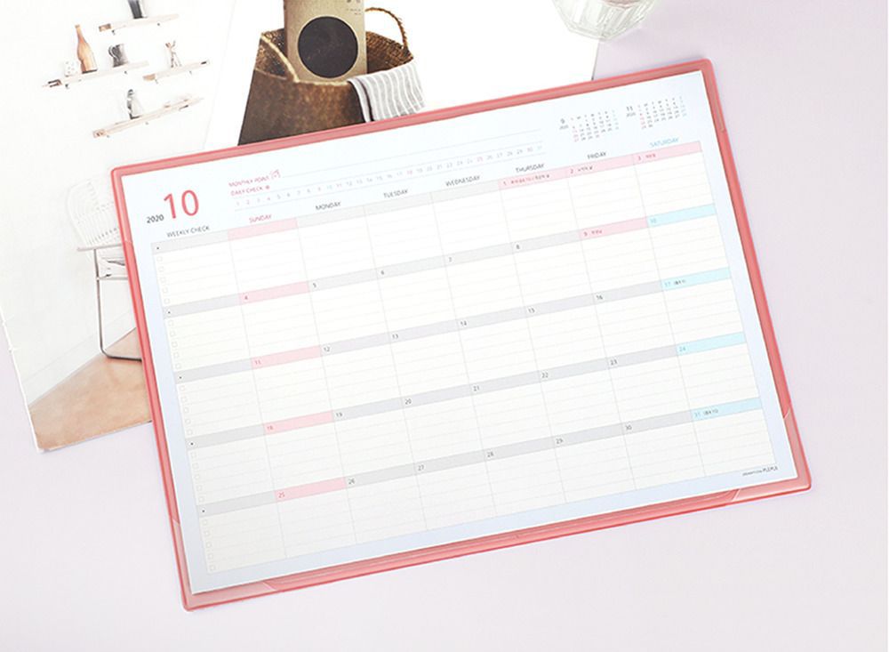 MochiThings: 2021 Monthly Desk Planner