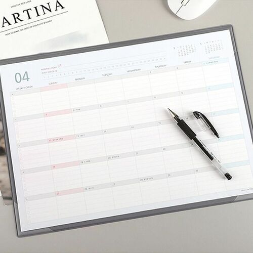 MochiThings: 2021 Monthly Desk Planner