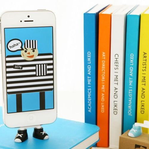 MochiThings: Sneaker Feet Smartphone Stand