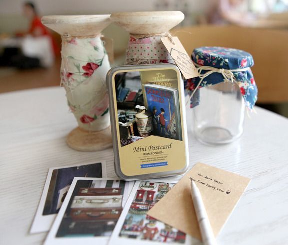 MochiThings: London Instax Mini Photo Box & Postcard Set