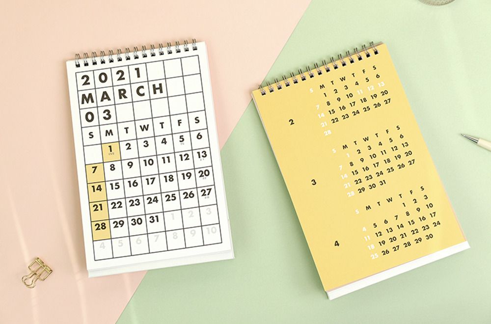 MochiThings: 2021 Color Plan Desk Calendar