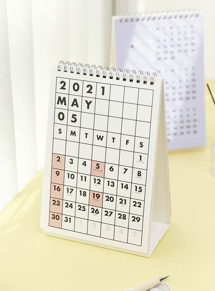 MochiThings: 2021 Color Plan Desk Calendar