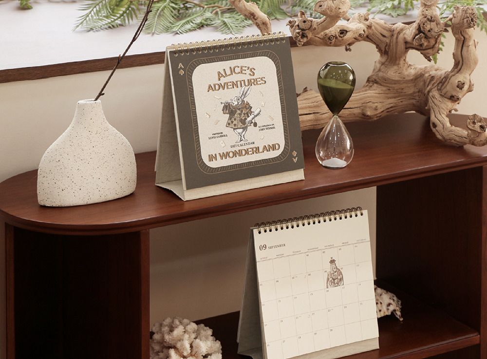 MochiThings: 2021 Alice in Wonderland Calendar