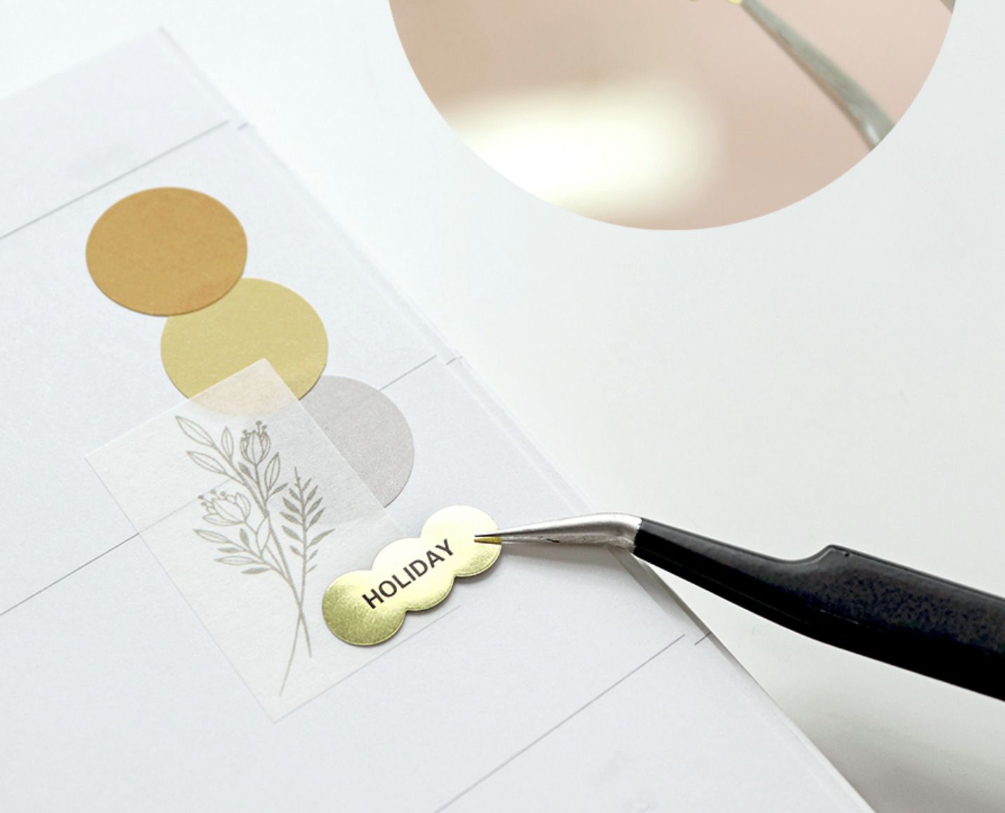 MochiThings: Gold Deco Sticker