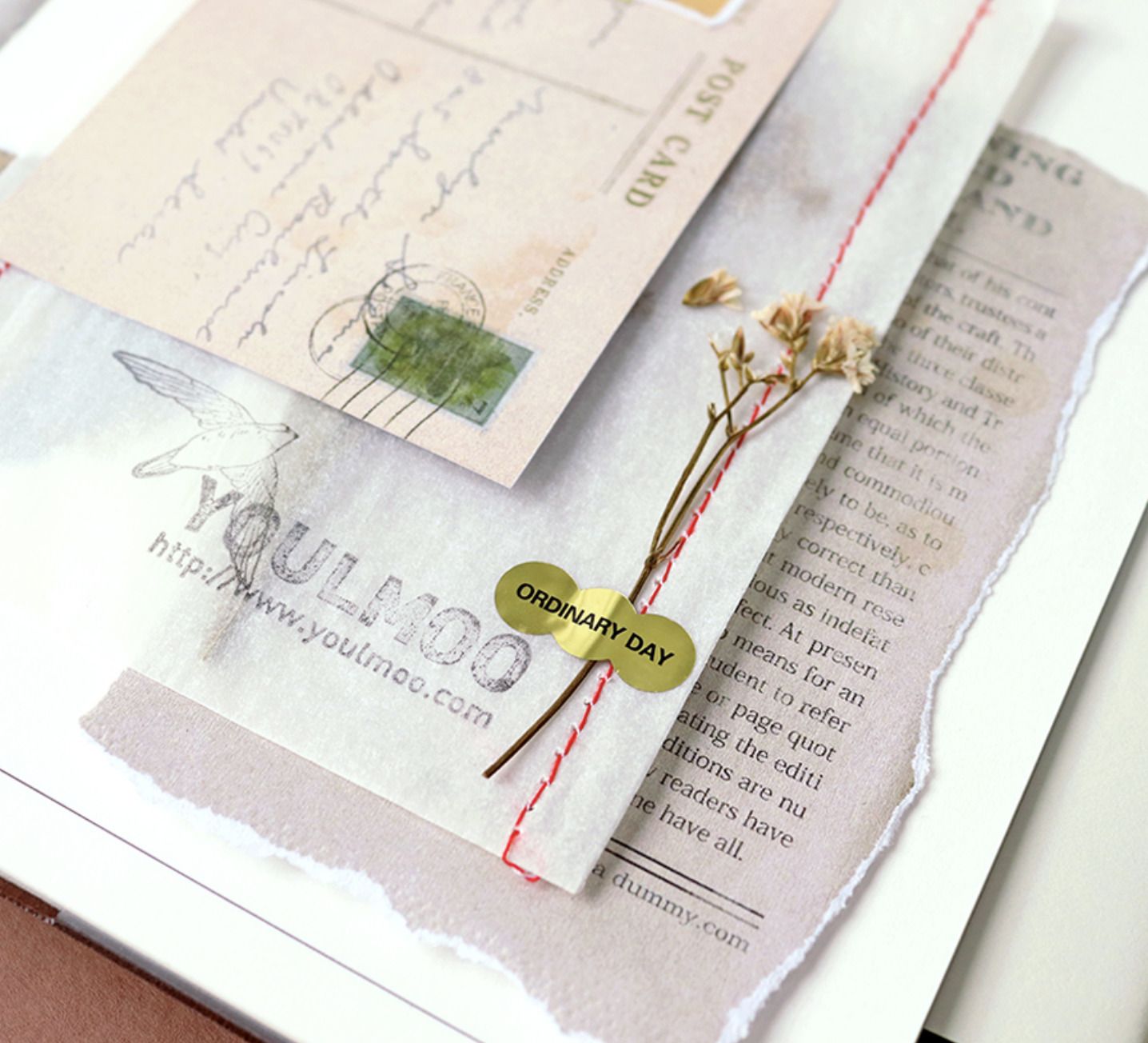 MochiThings: Gold Deco Sticker