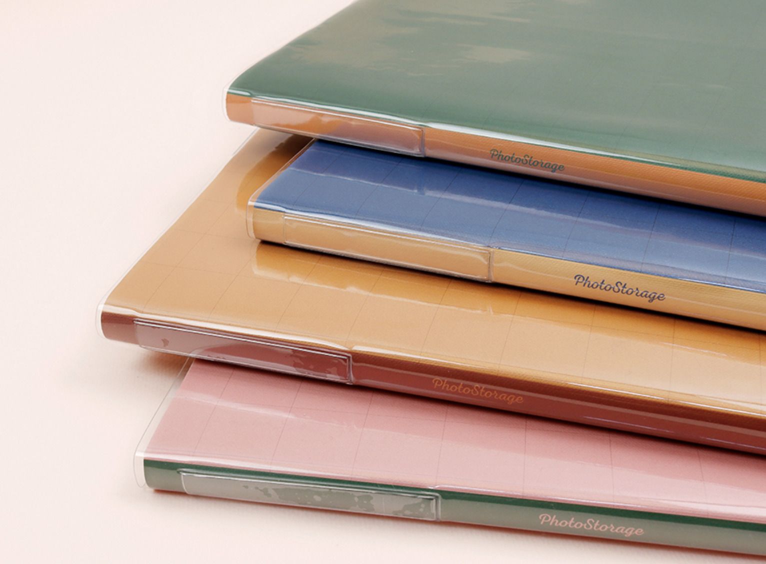 MochiThings: Colorful Grid Photo Album