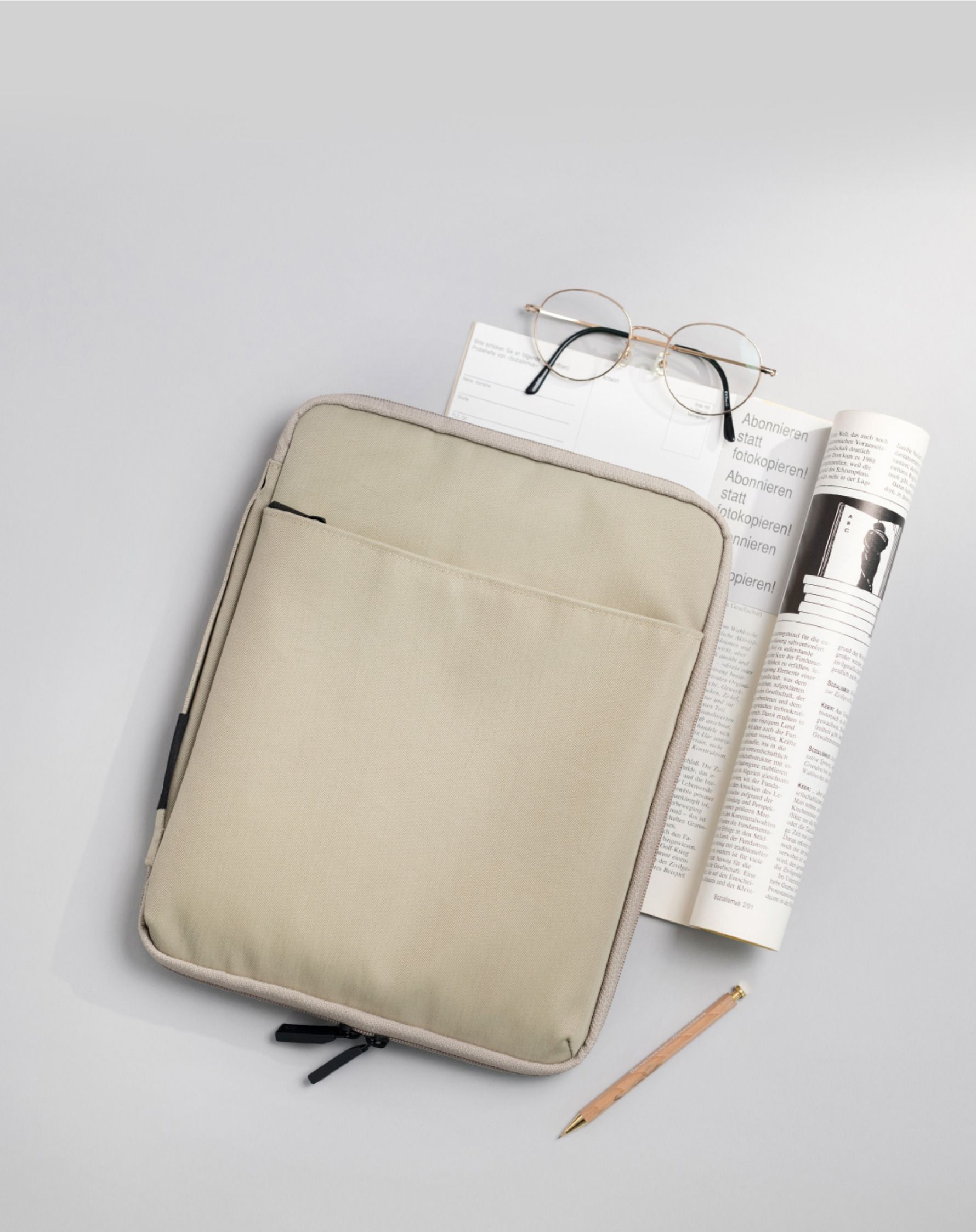 MochiThings: Travelus 11in. Tablet Pouch