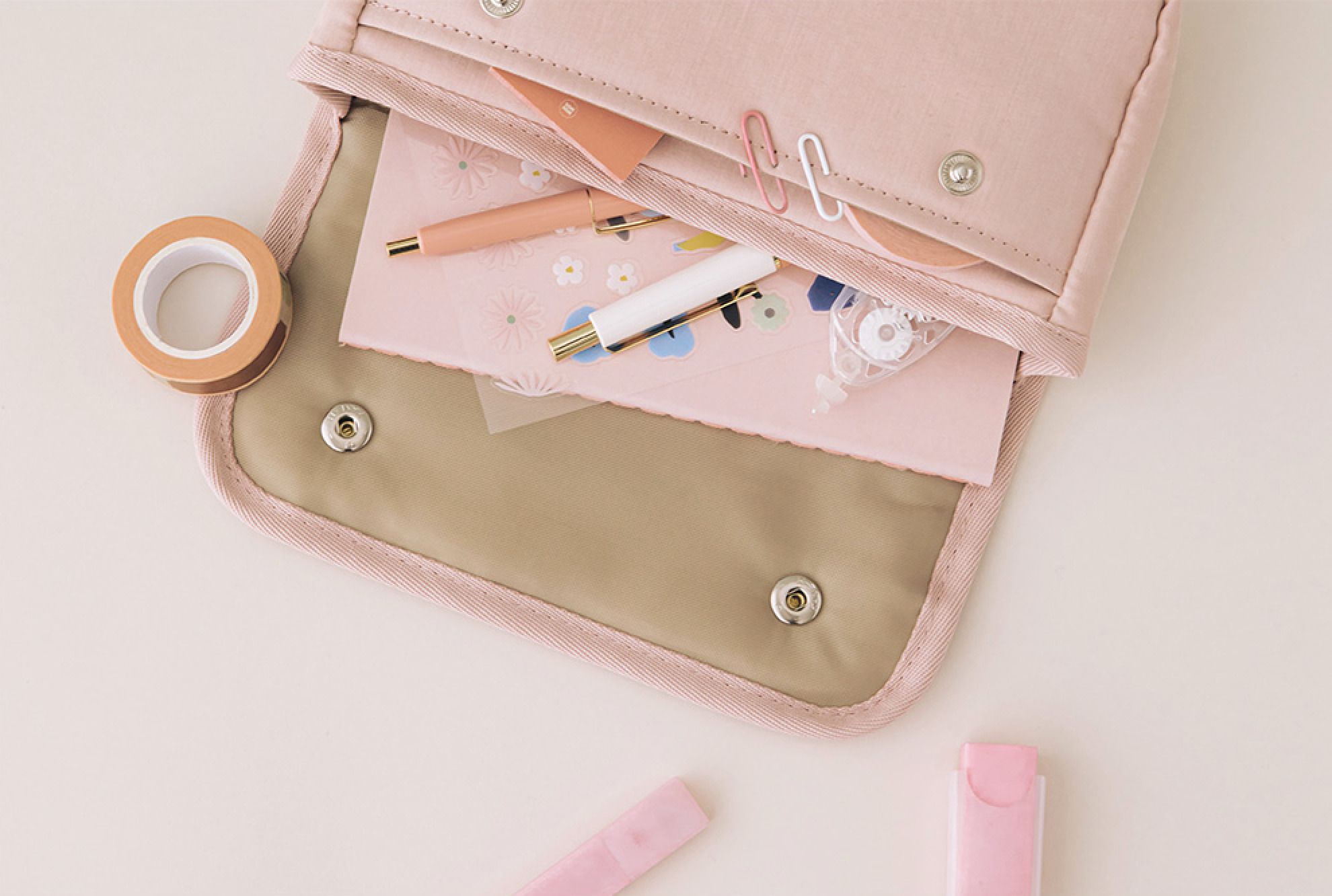 MochiThings: Button Cable Pouch