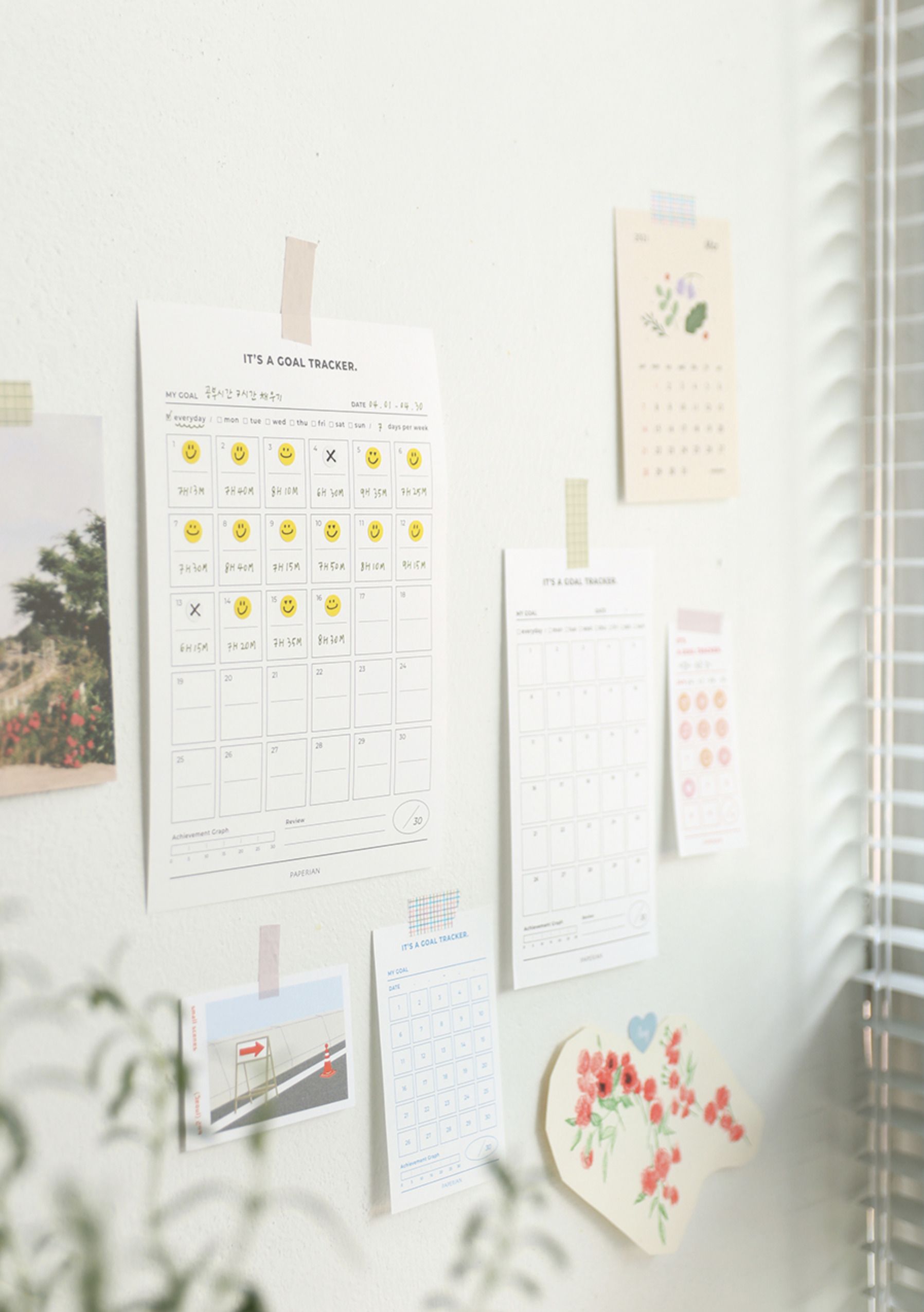 MochiThings: Large 30 Days Goal Tracking Notepad