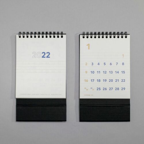 MochiThings: 2022 Mini Basic Desk Calendar
