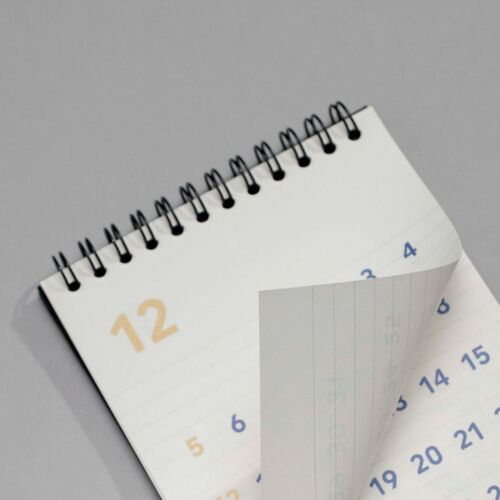 MochiThings: 2022 Mini Basic Desk Calendar