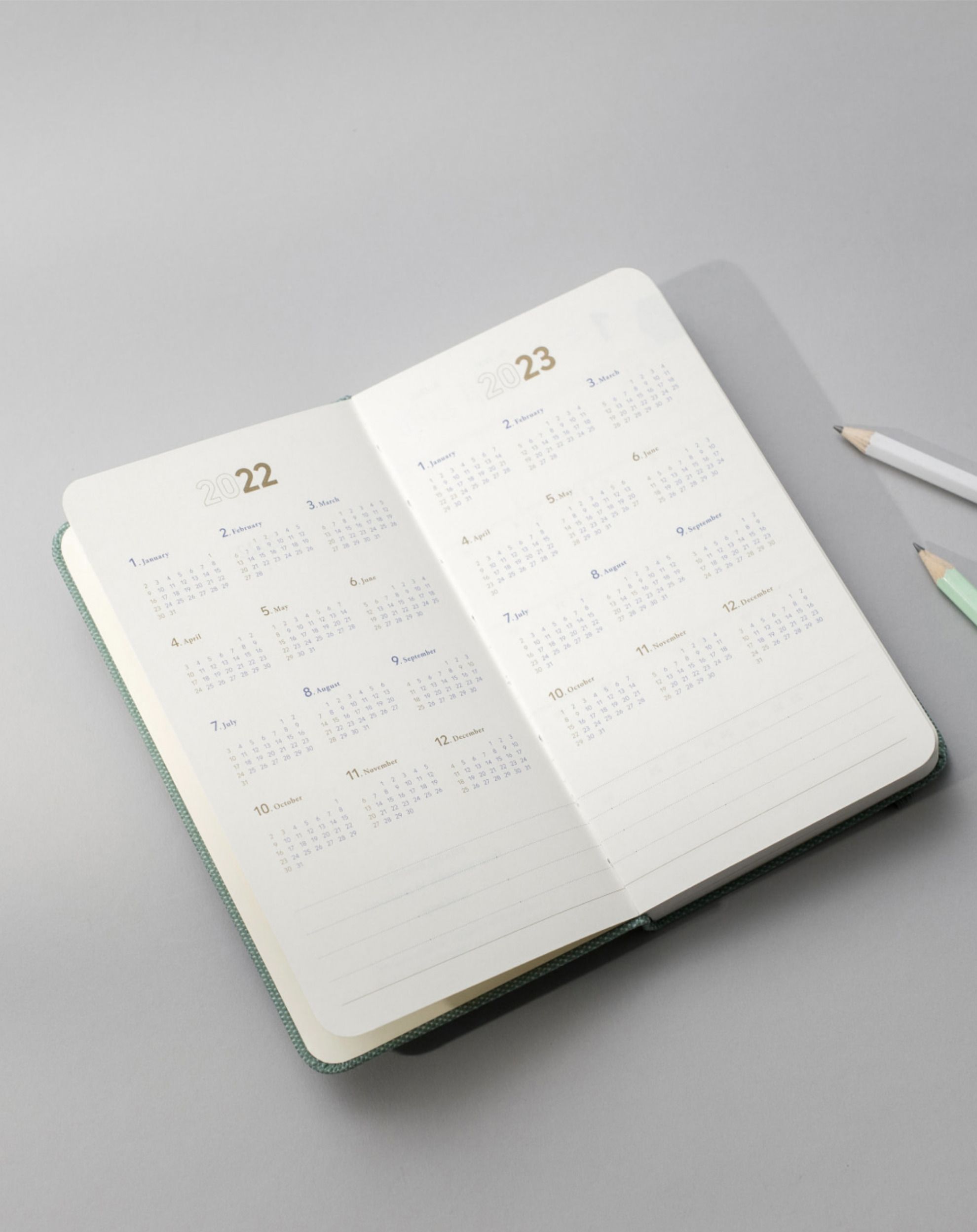 MochiThings: 2022 Handy Making Memory Weekly Planner