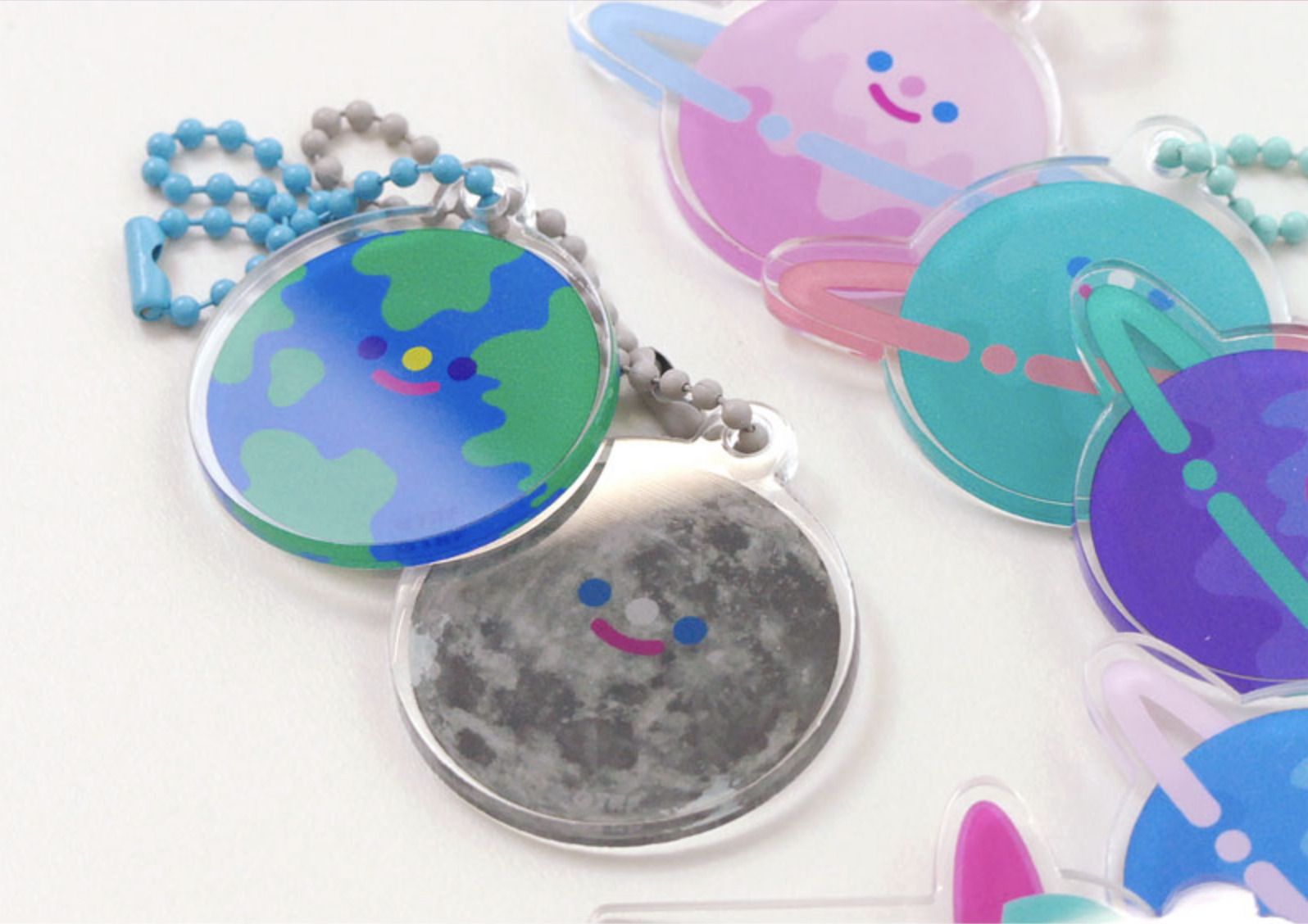 MochiThings: Happy Cosmo Ball Chain