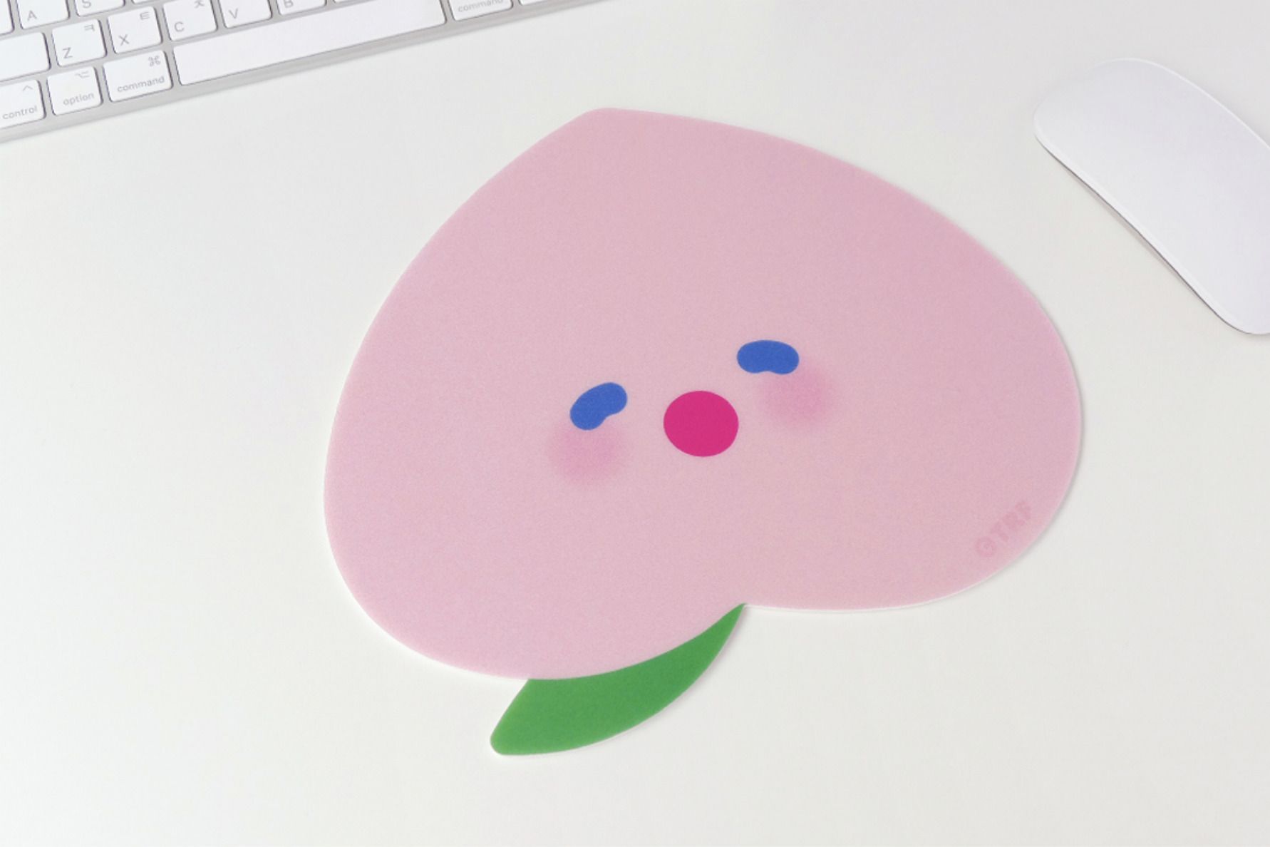 MochiThings: Happy Peach Mouse Pad
