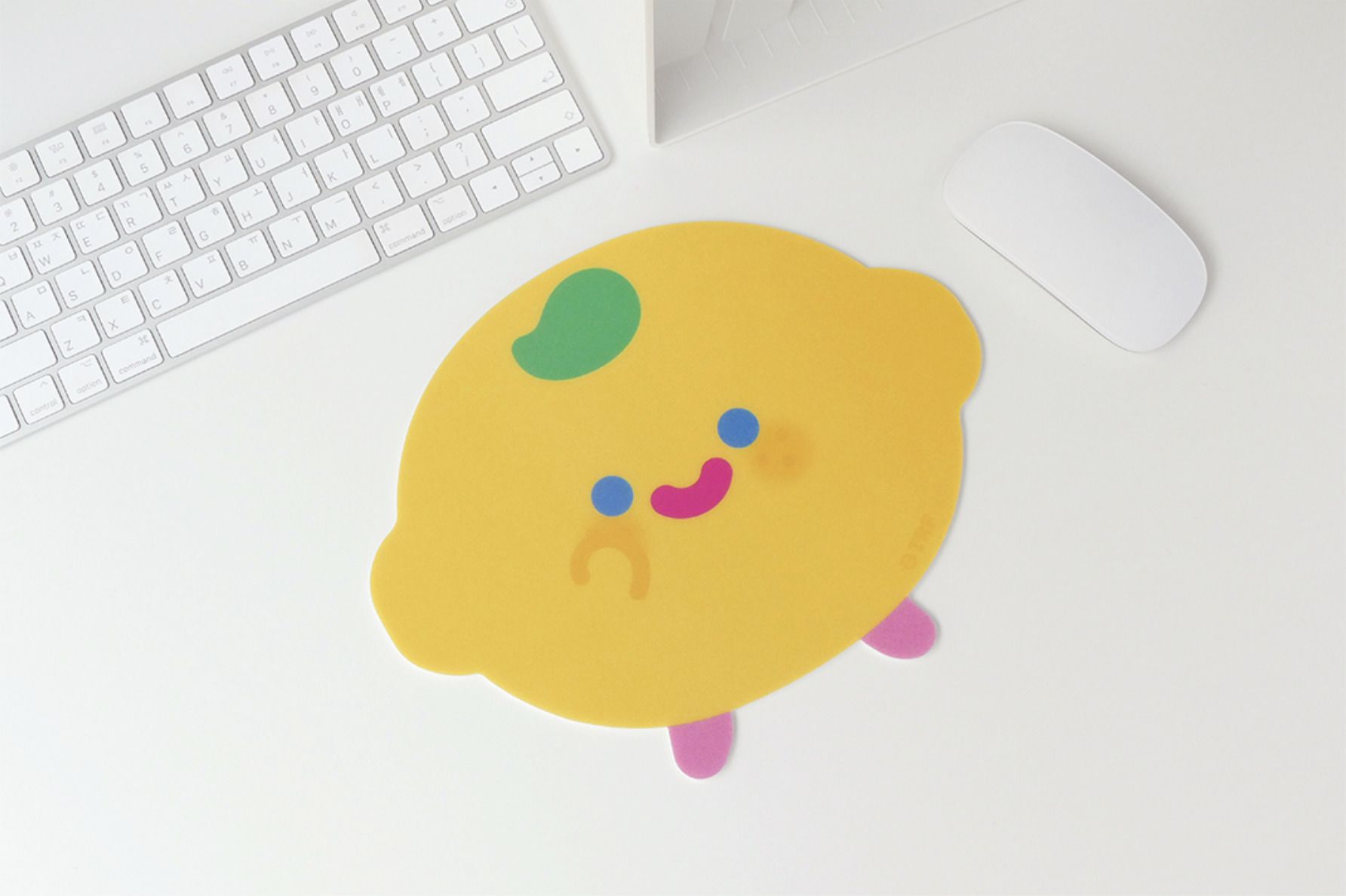 MochiThings: Happy Lemon Mouse Pad
