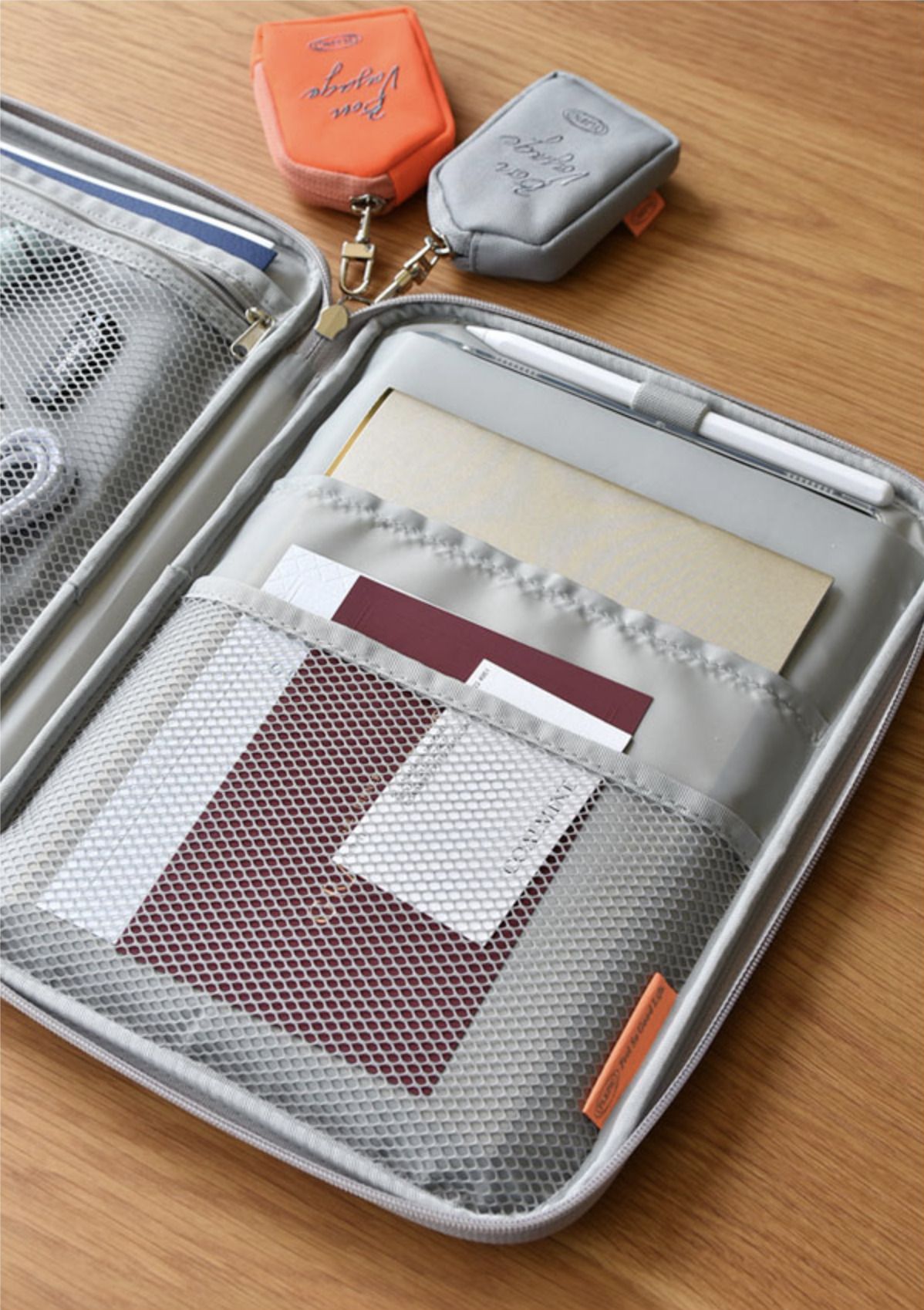 MochiThings: Bon Voyage 11 in. Tablet Pouch