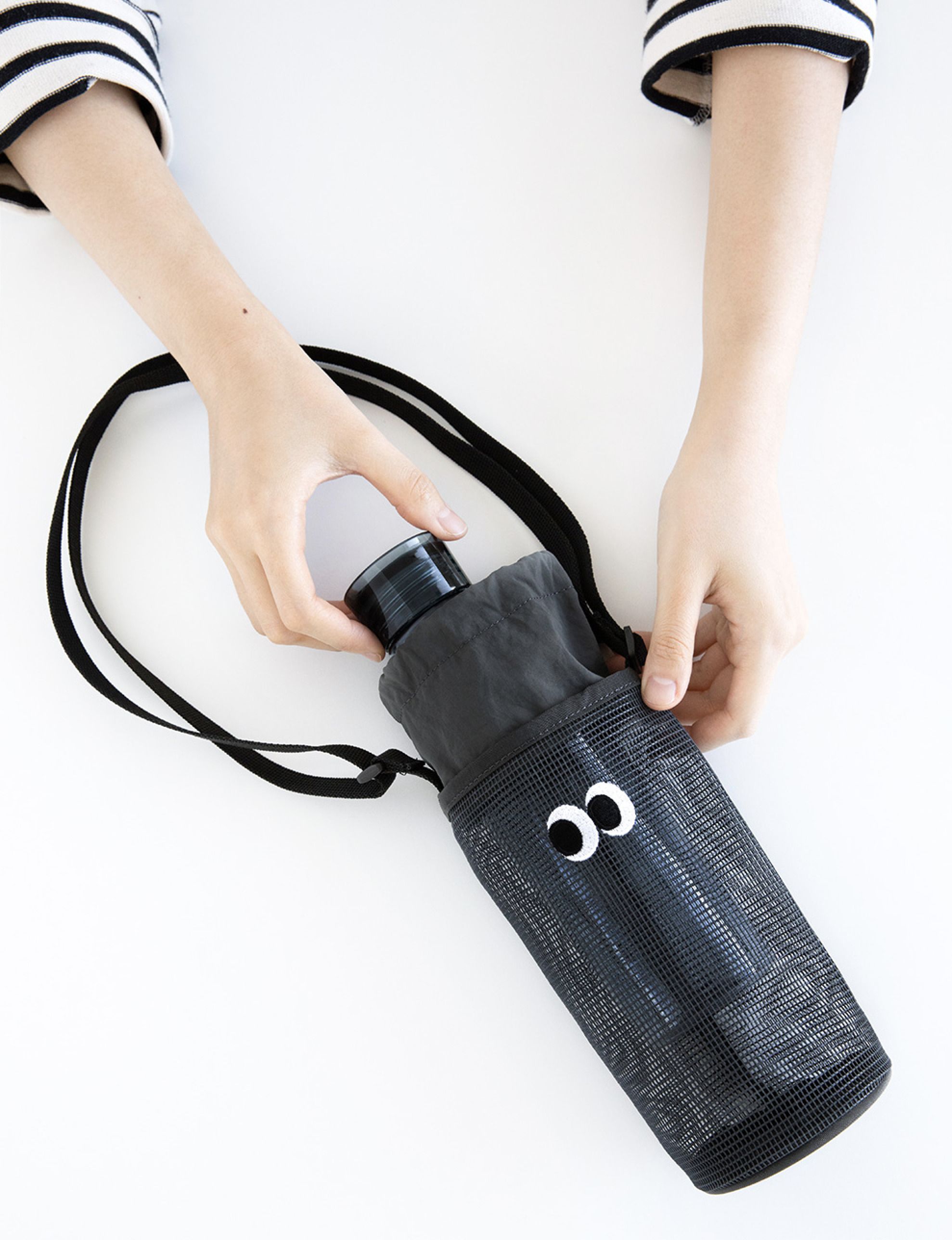 MochiThings: SOM SOM Drink Crossbody Bag