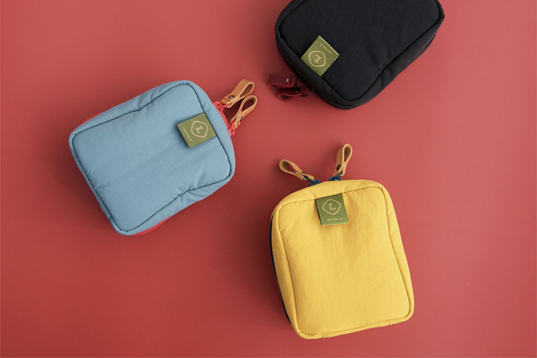 MochiThings Single Standing Cosmetic Pouch