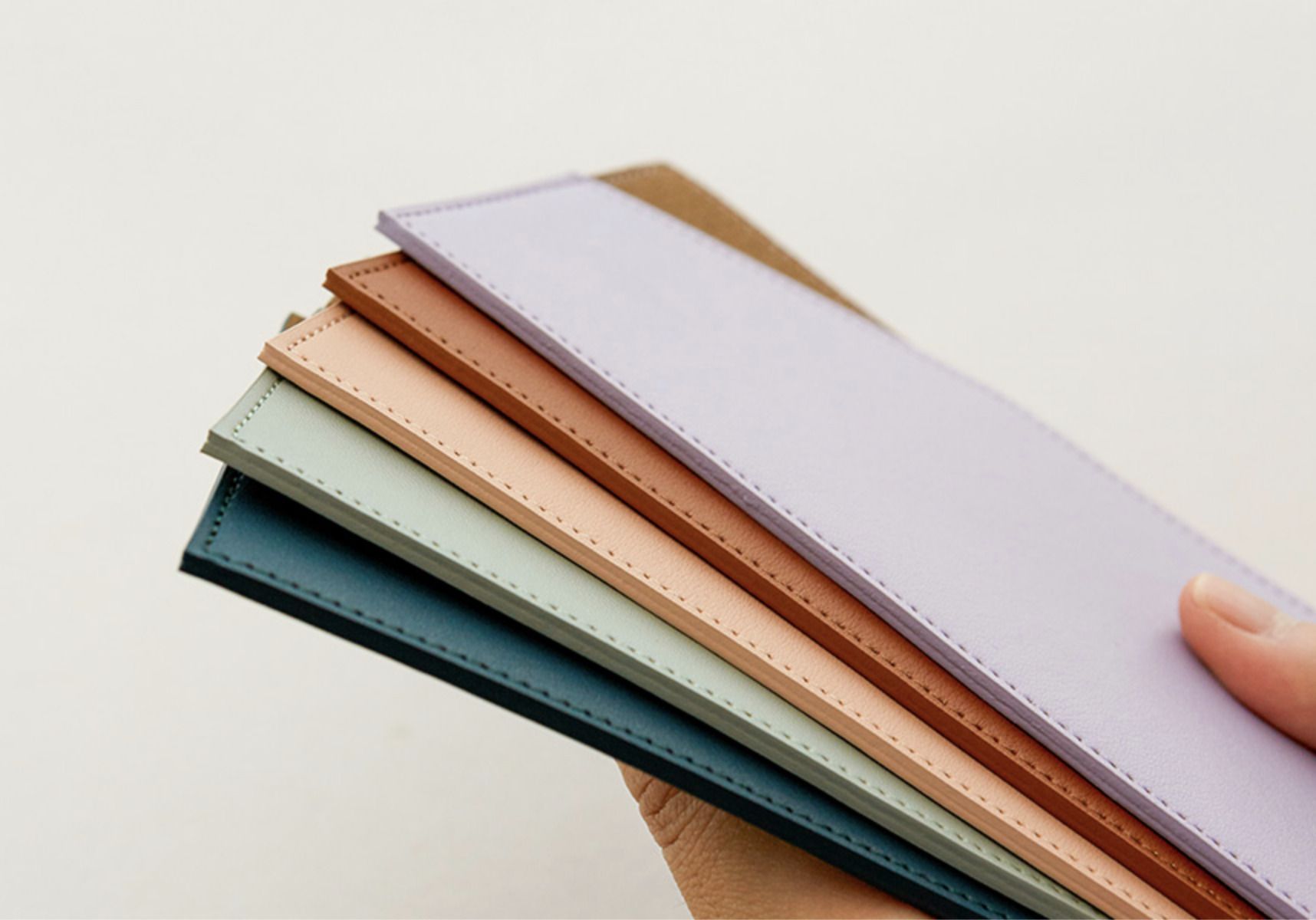 MochiThings: Slim Vegan Leather Bill Pocket