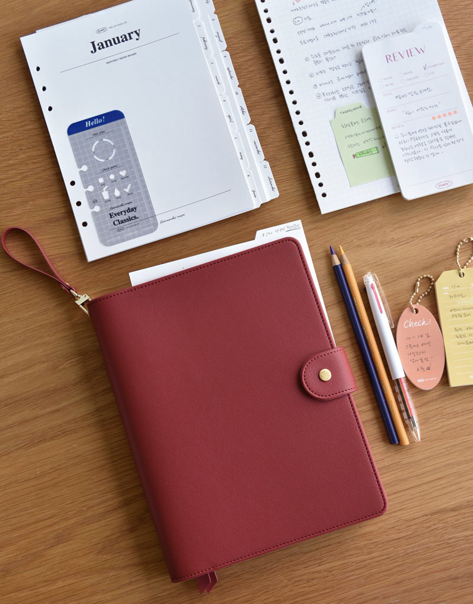 MochiThings: Classy 6 Ring A5 Button Binder