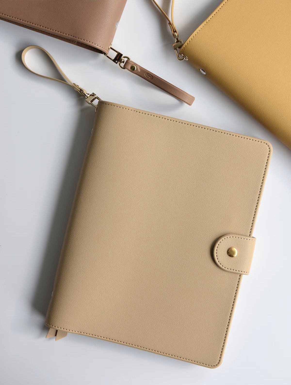 MochiThings: Classy 6 Ring A5 Button Binder