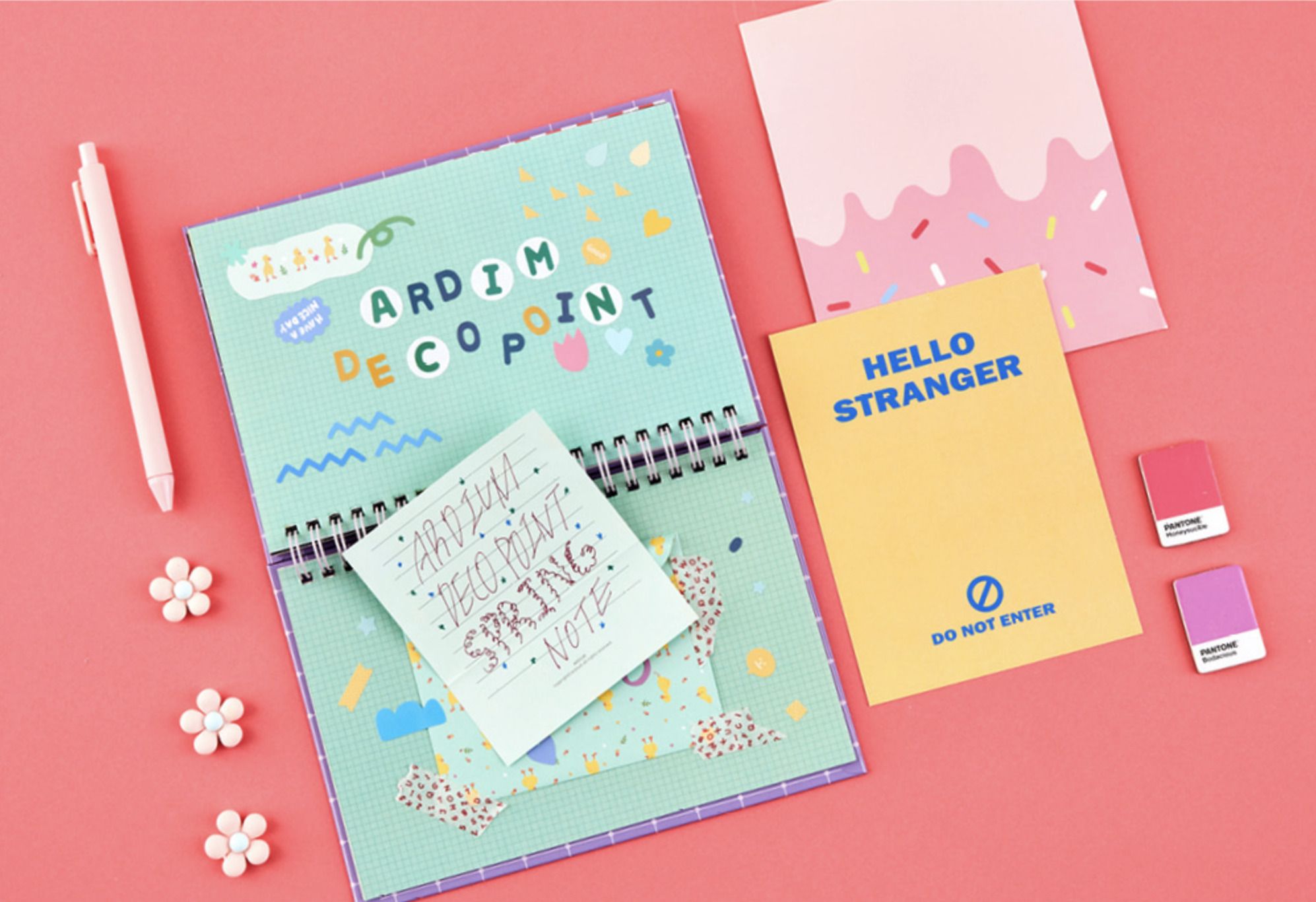 MochiThings: Colorful Inner Pattern Spiral Notebook