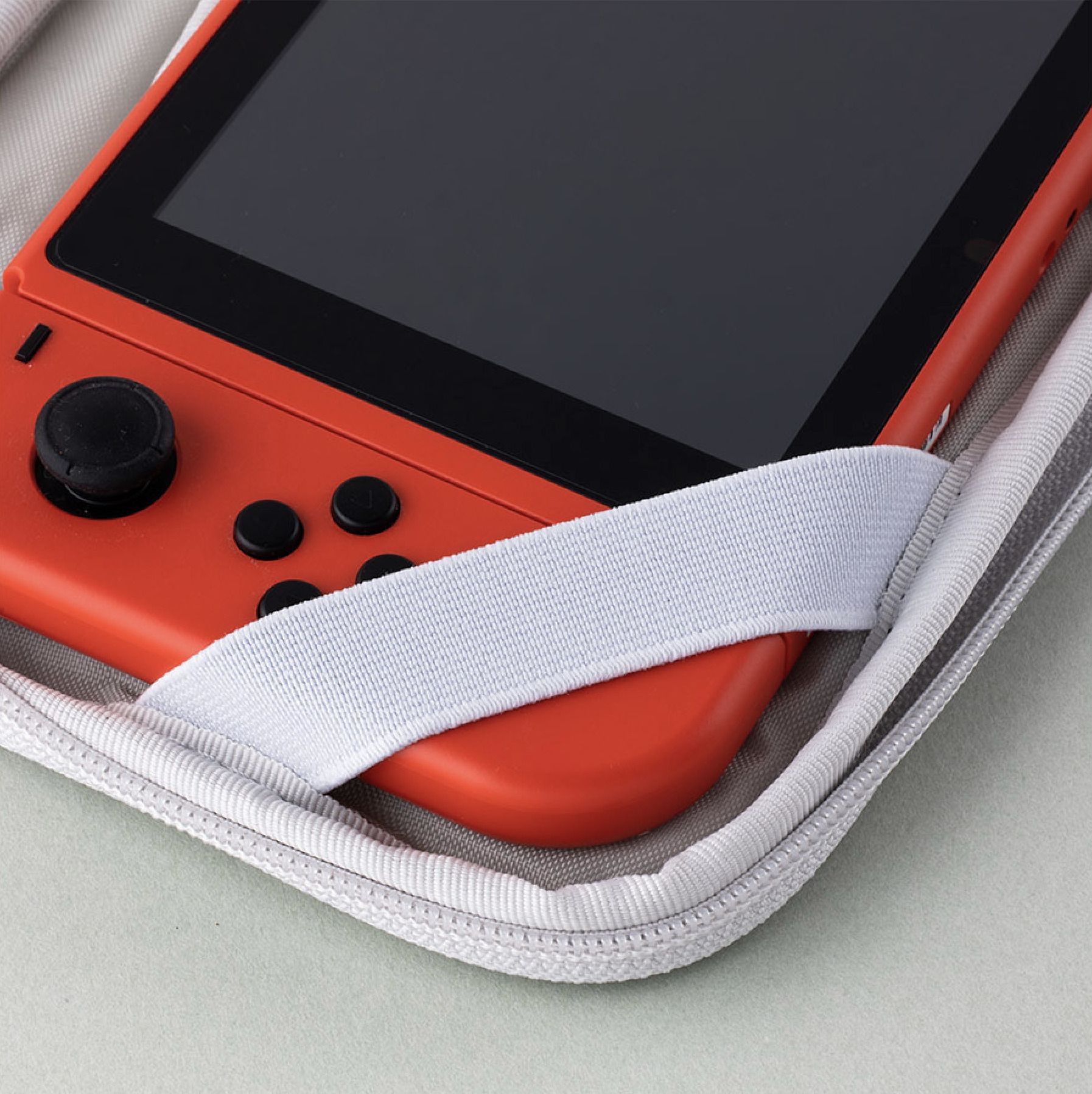 MochiThings: A Low Hill Game Console Pouch