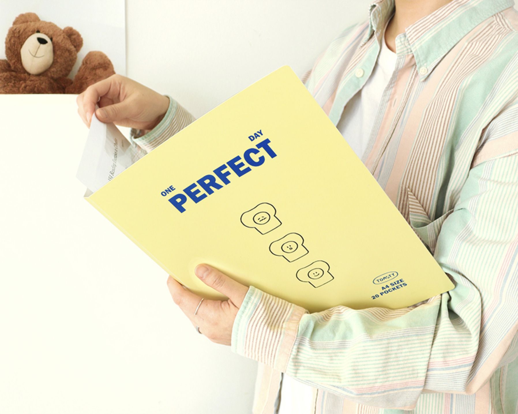 MochiThings: Toasty A4 Pocket File Holder