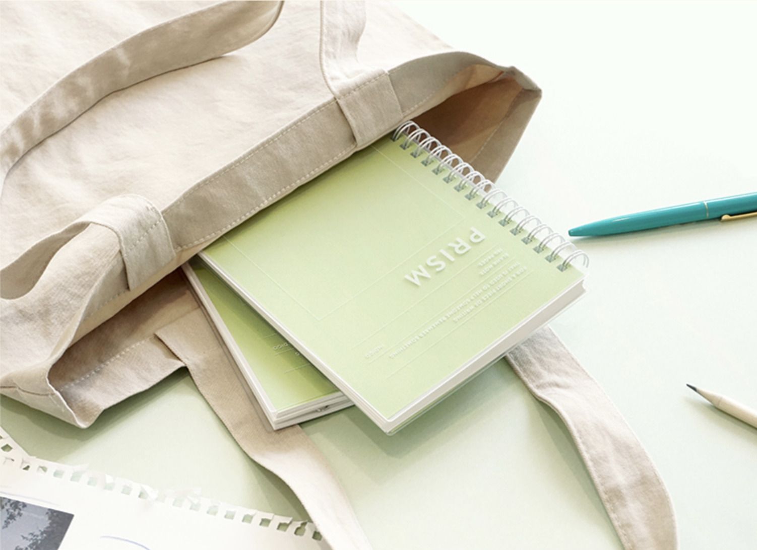 MochiThings: Prism B6 180p Spiral Plain Notebook