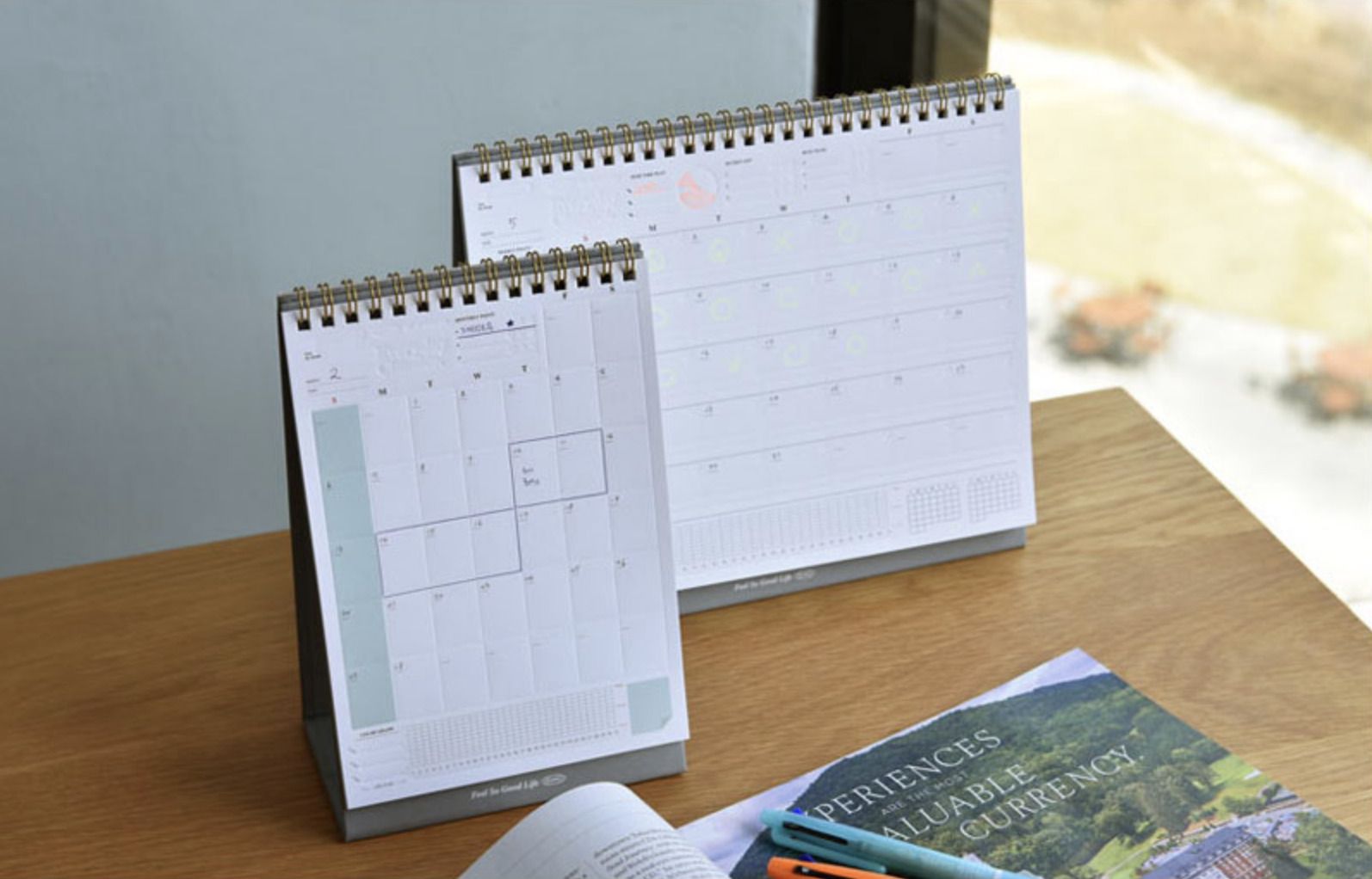 MochiThings: Dateless Press Check Standing Calendar