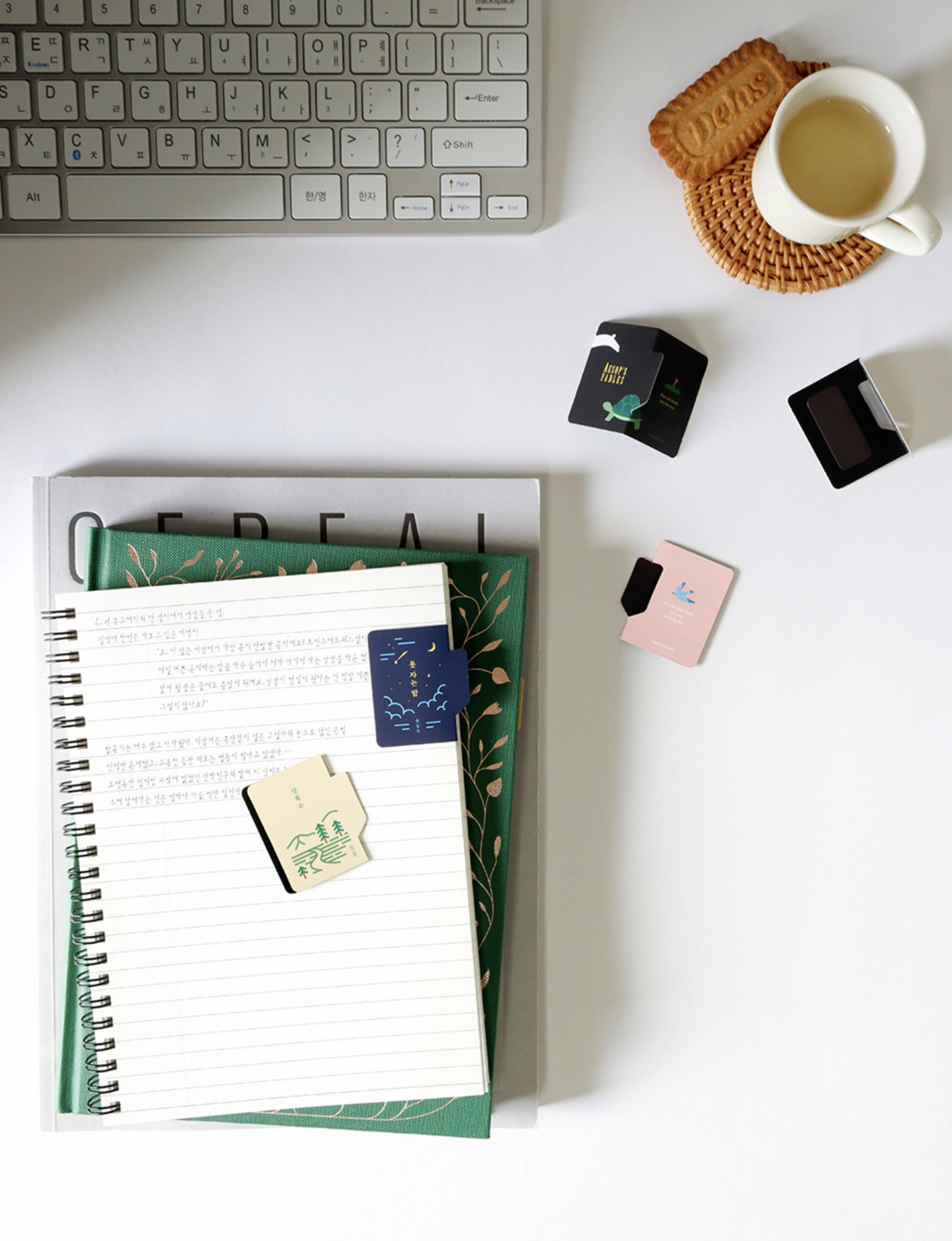 MochiThings: Literature Index Magnetic Bookmark