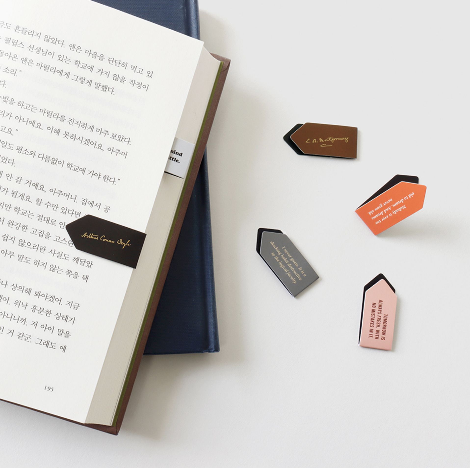 MochiThings: Index Magnetic Bookmark Set