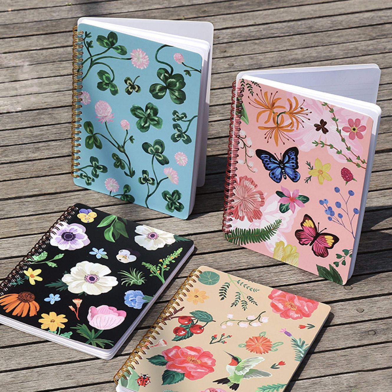 MochiThings: Blooming Spiral A5 Lined Notebook