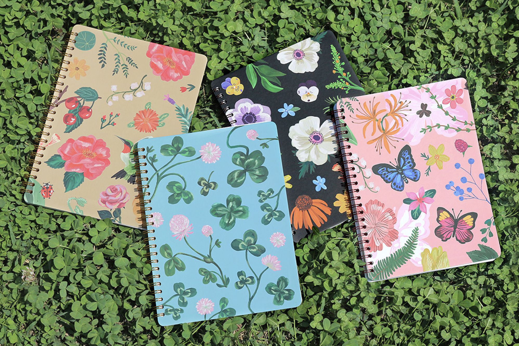 MochiThings: Blooming Spiral A5 Lined Notebook
