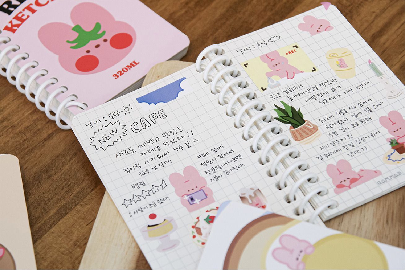MochiThings: Reeli Bunny Mini Spiral Grid Notebook