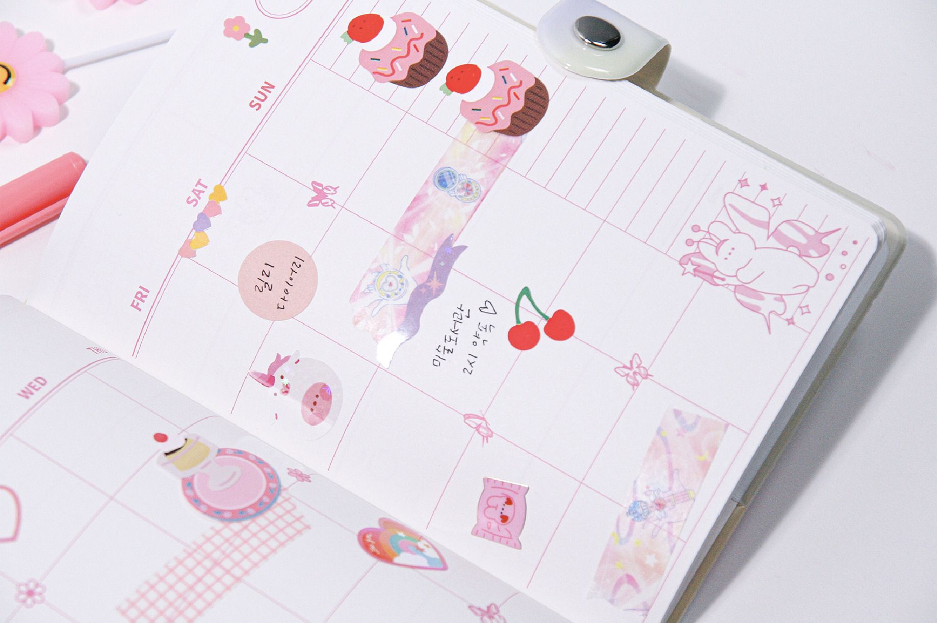 MochiThings: Reeli Bunny Epoxy Planner