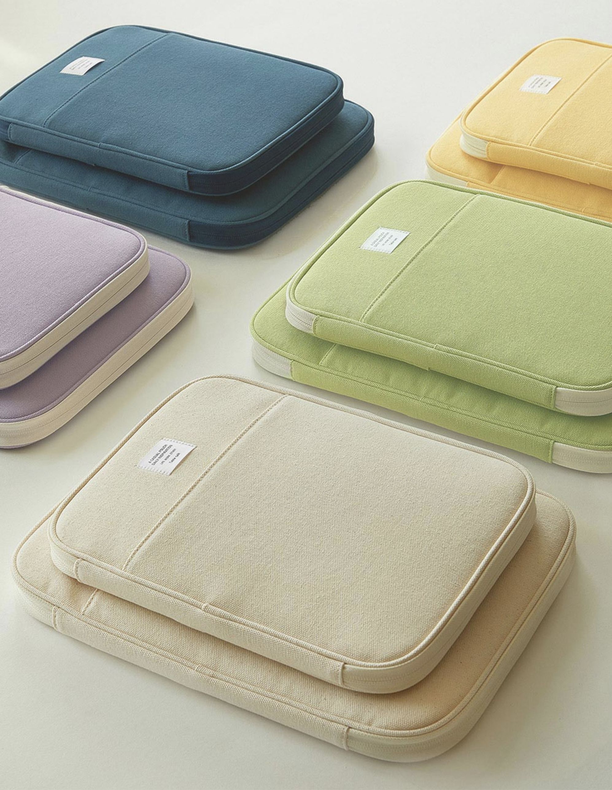 MochiThings: Table Talk 13 in. Pocket Laptop Pouch