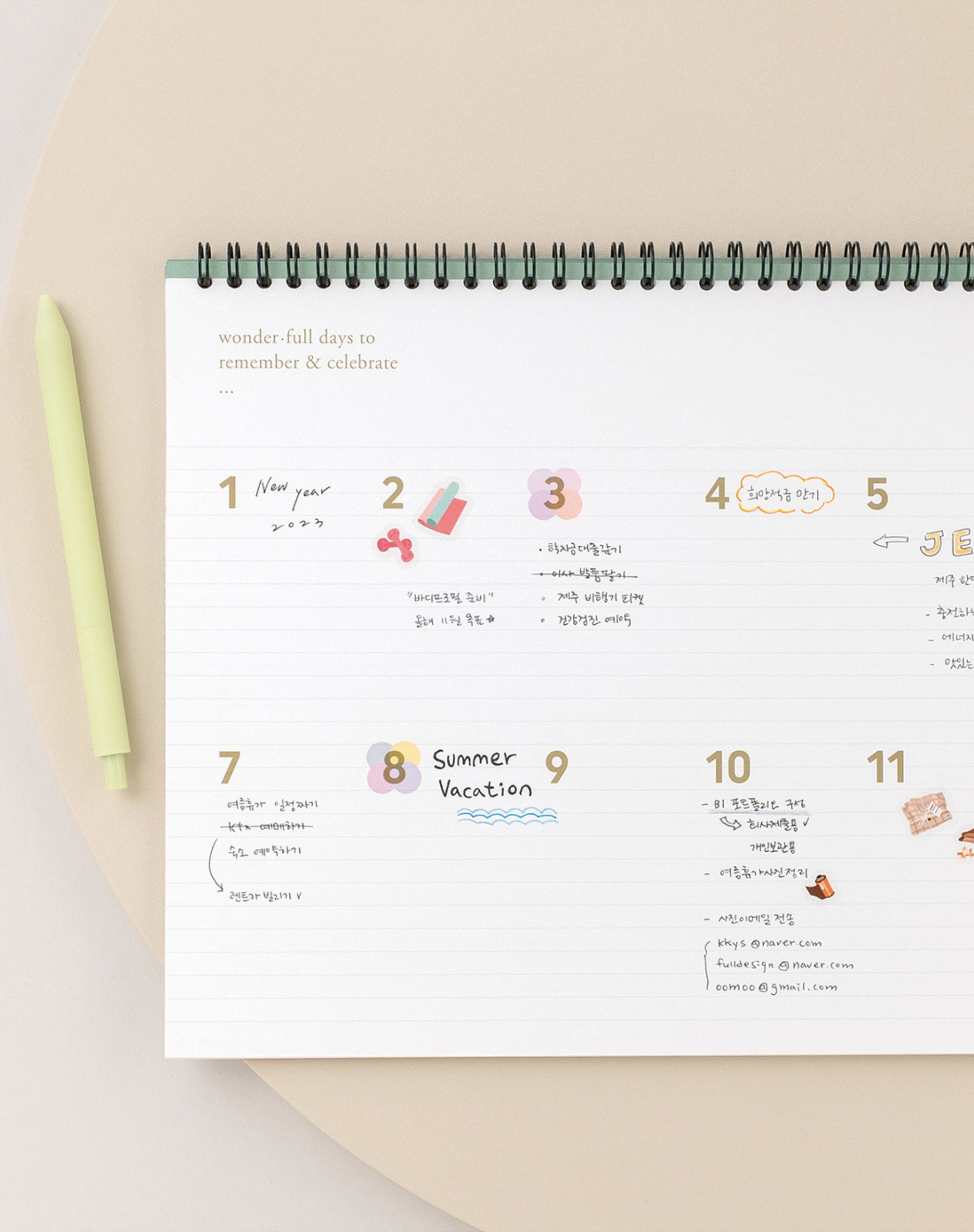 MochiThings: 2023 Wide Basic Desk Weekly Planner