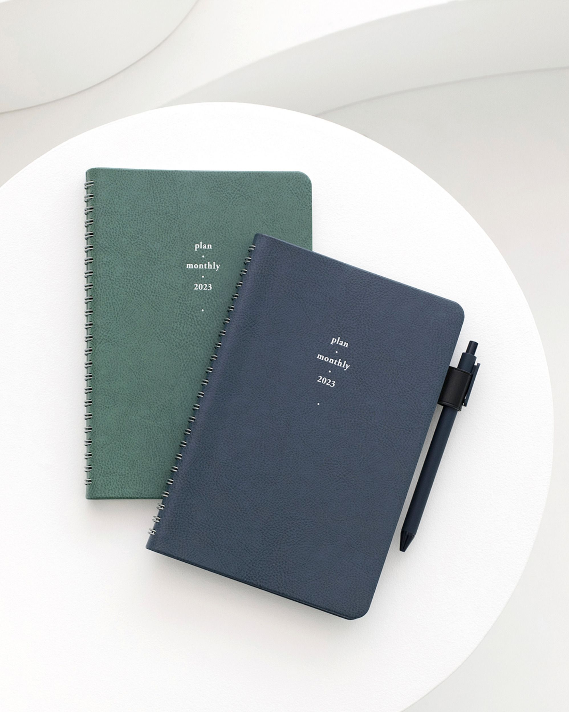MochiThings: 2023 Plan & Monthly Spiral Journal