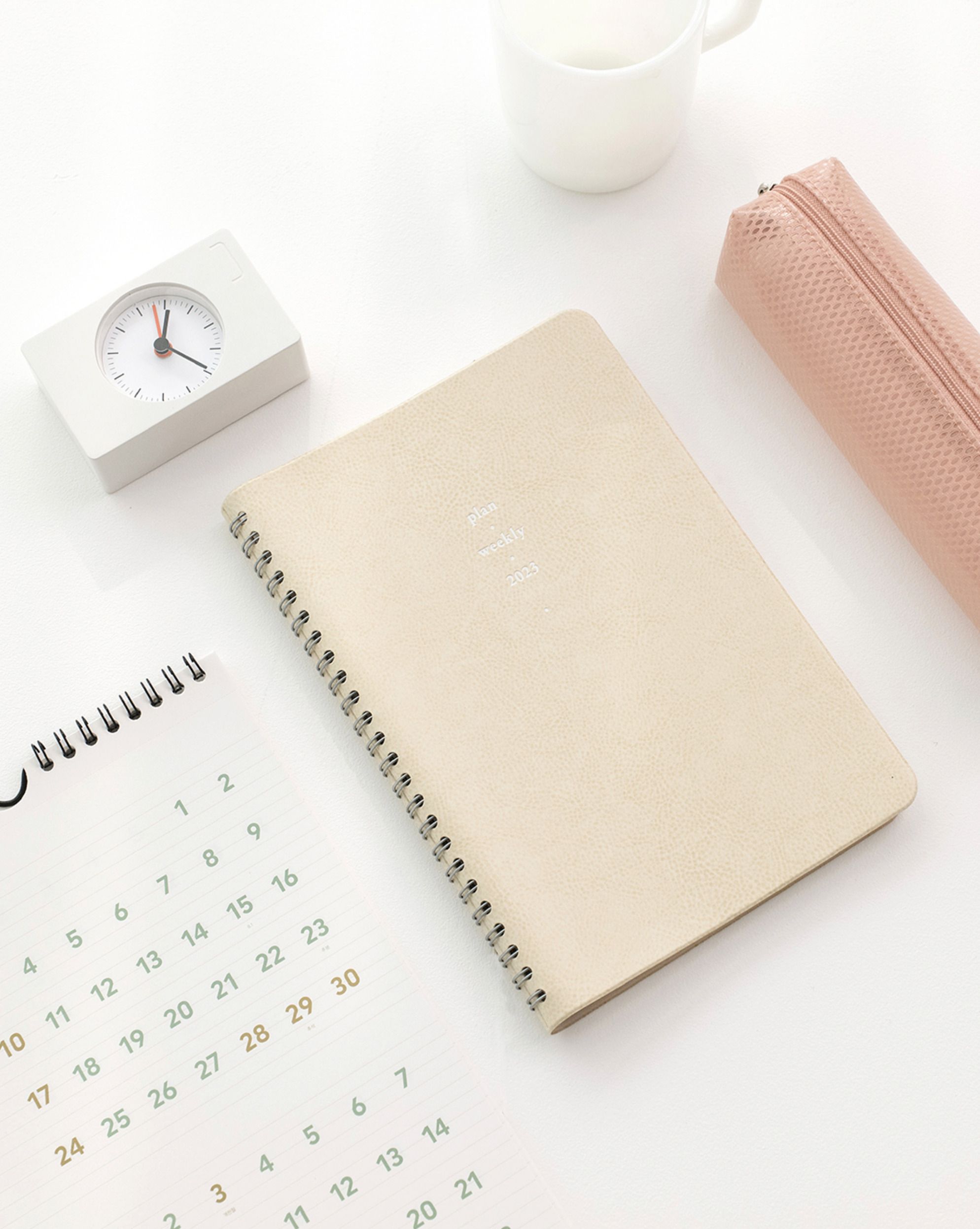 MochiThings: 2023 Plan & Weekly Spiral Journal