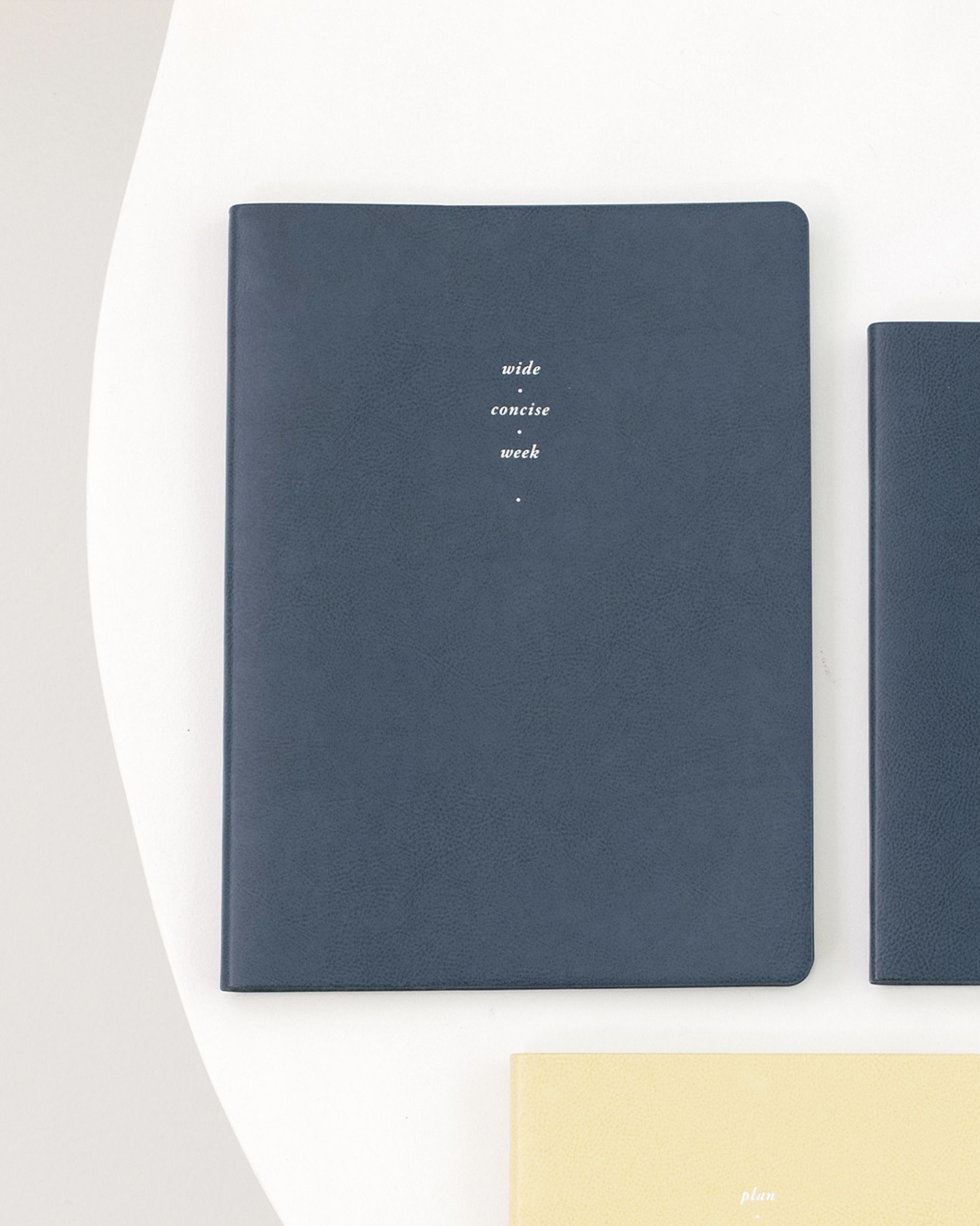 MochiThings: 2023 Large Slim & Wide Weekly Planner