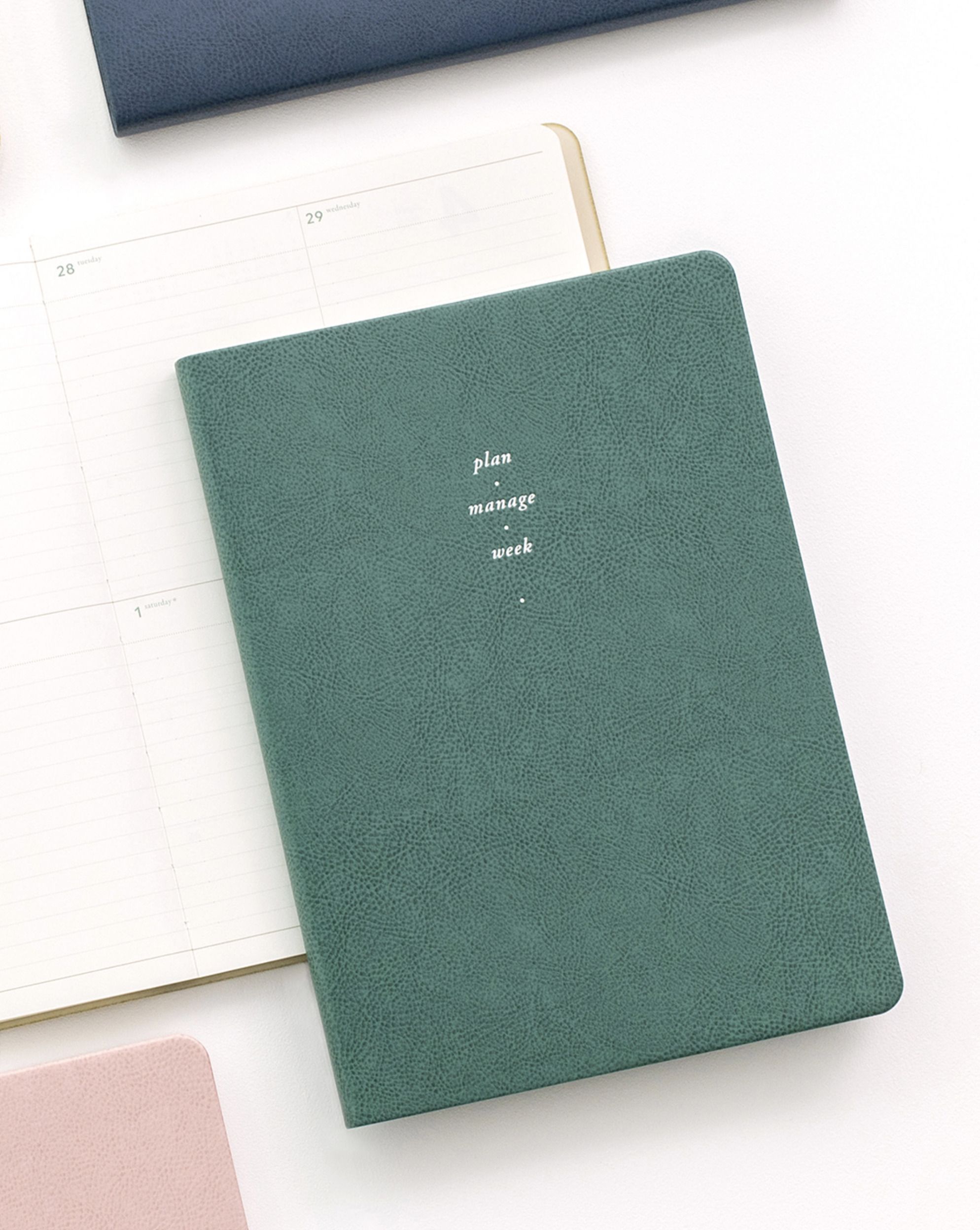 MochiThings: 2023 B5 Slim & Wide Weekly Planner