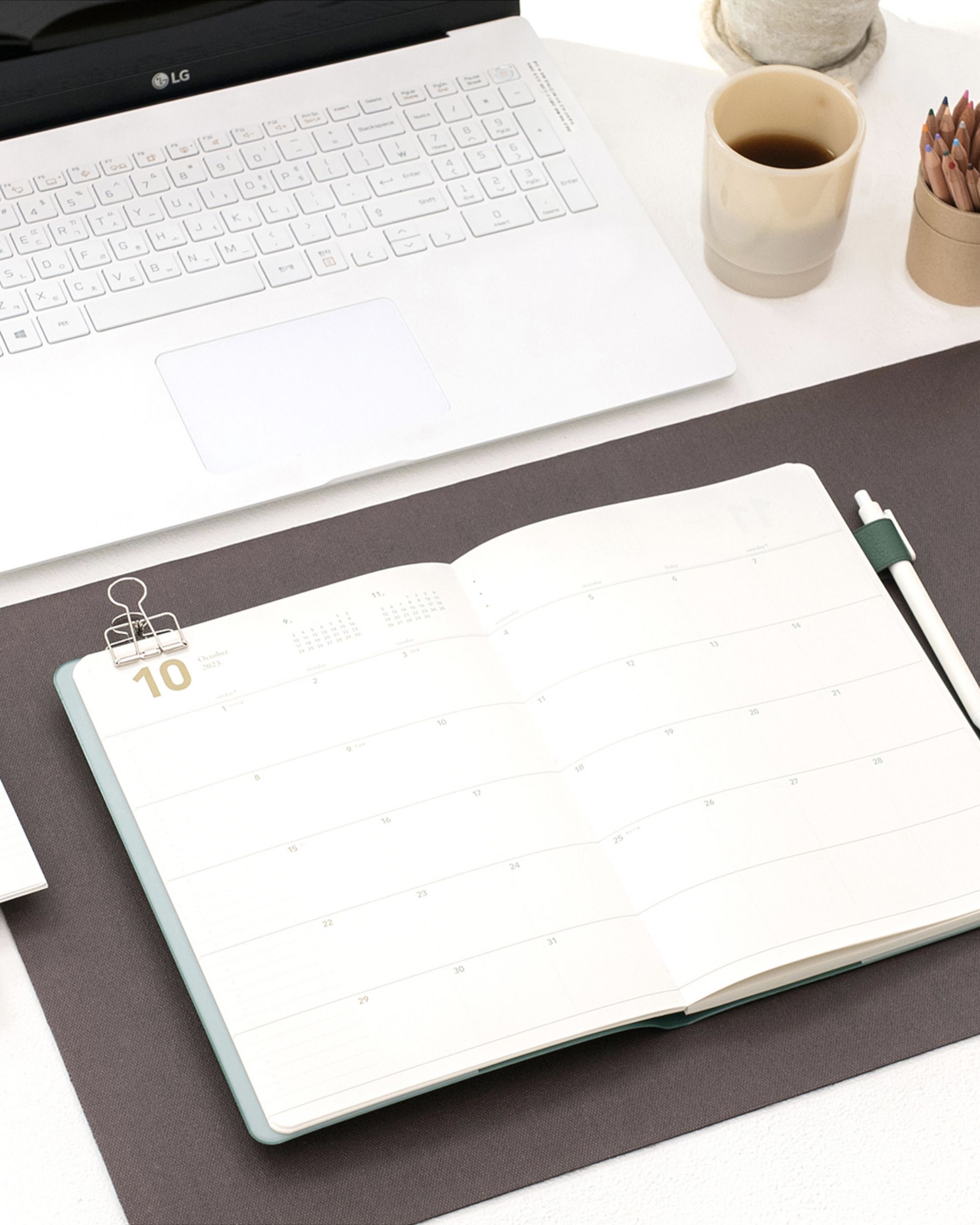 MochiThings: 2023 B5 Slim & Wide Weekly Planner