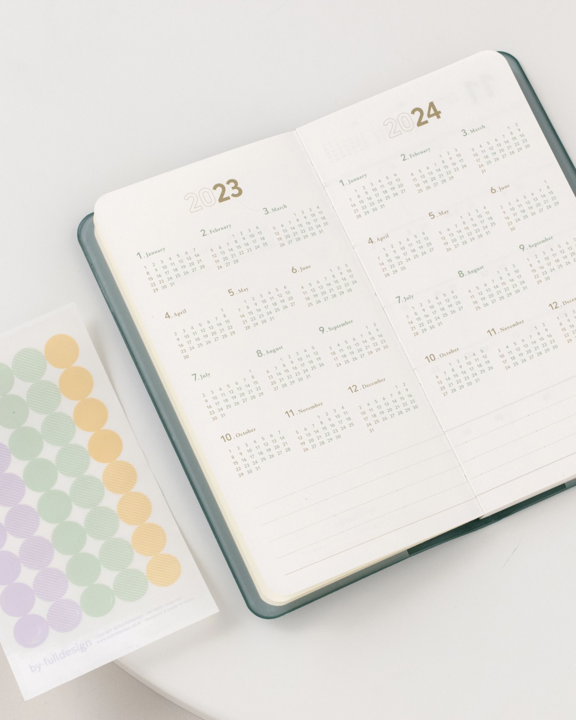 MochiThings: 2023 Slim & Handy Monthly Planner