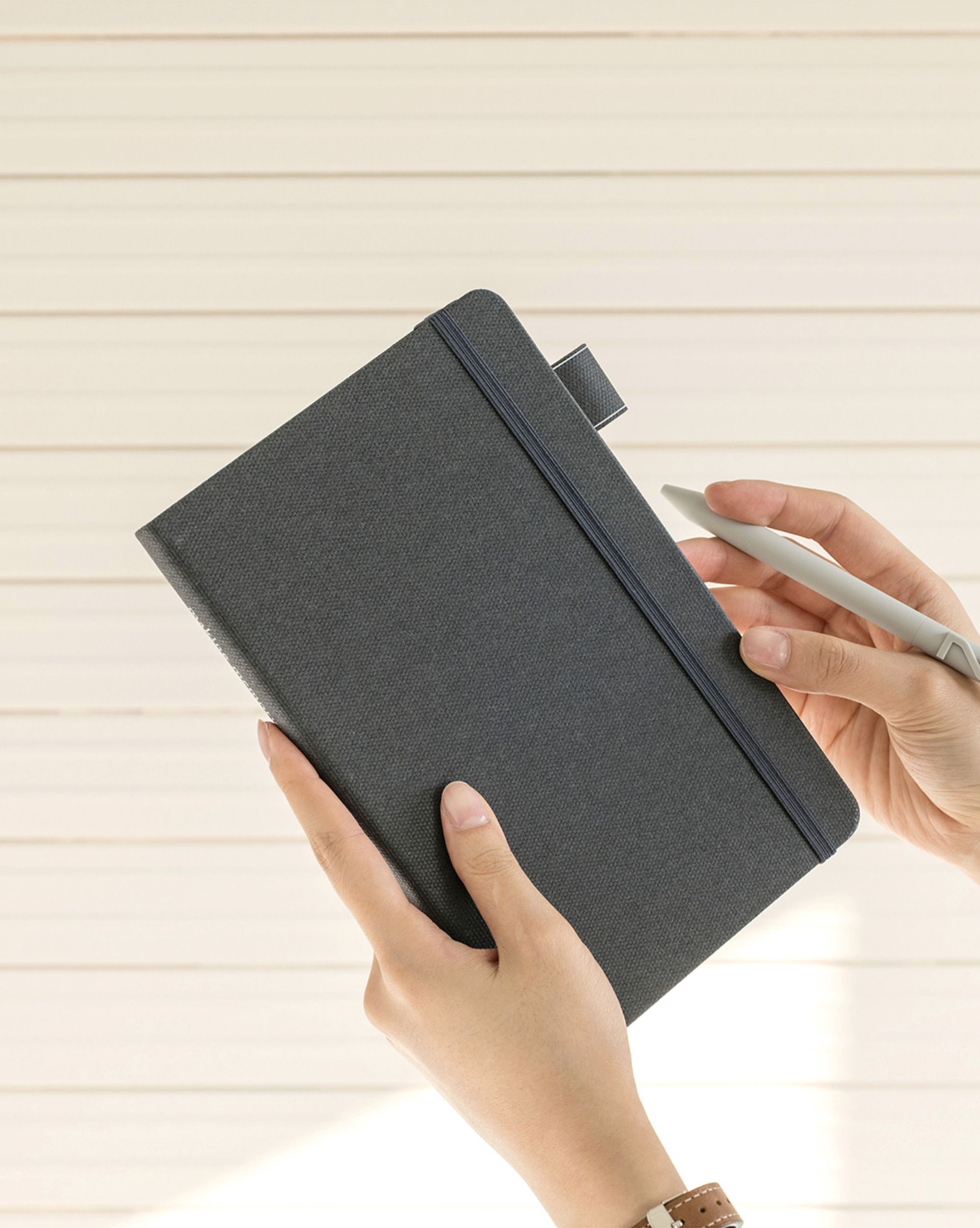 MochiThings: 2023 Medium Making Memory Weekly Planner