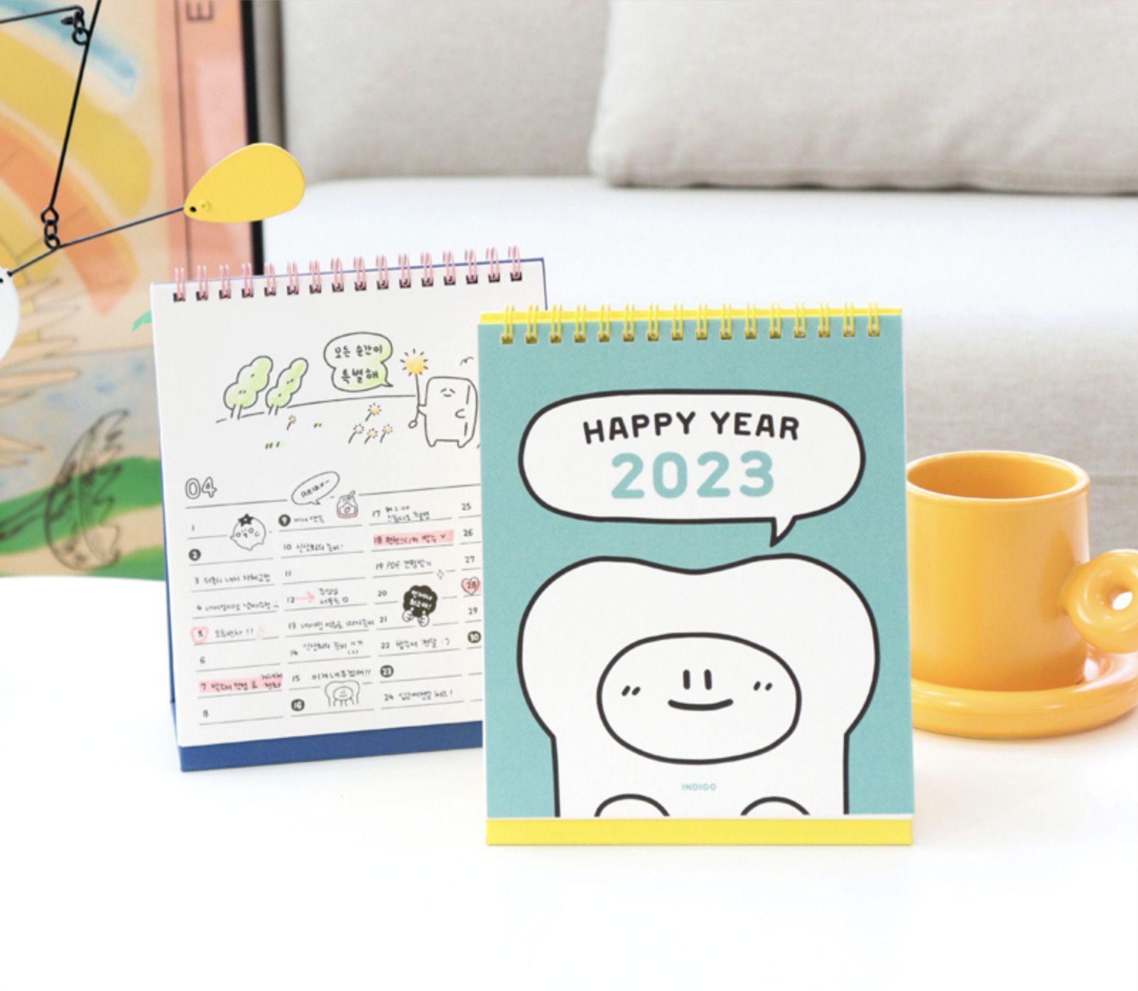 MochiThings: 2023 Toasty Desk Calendar