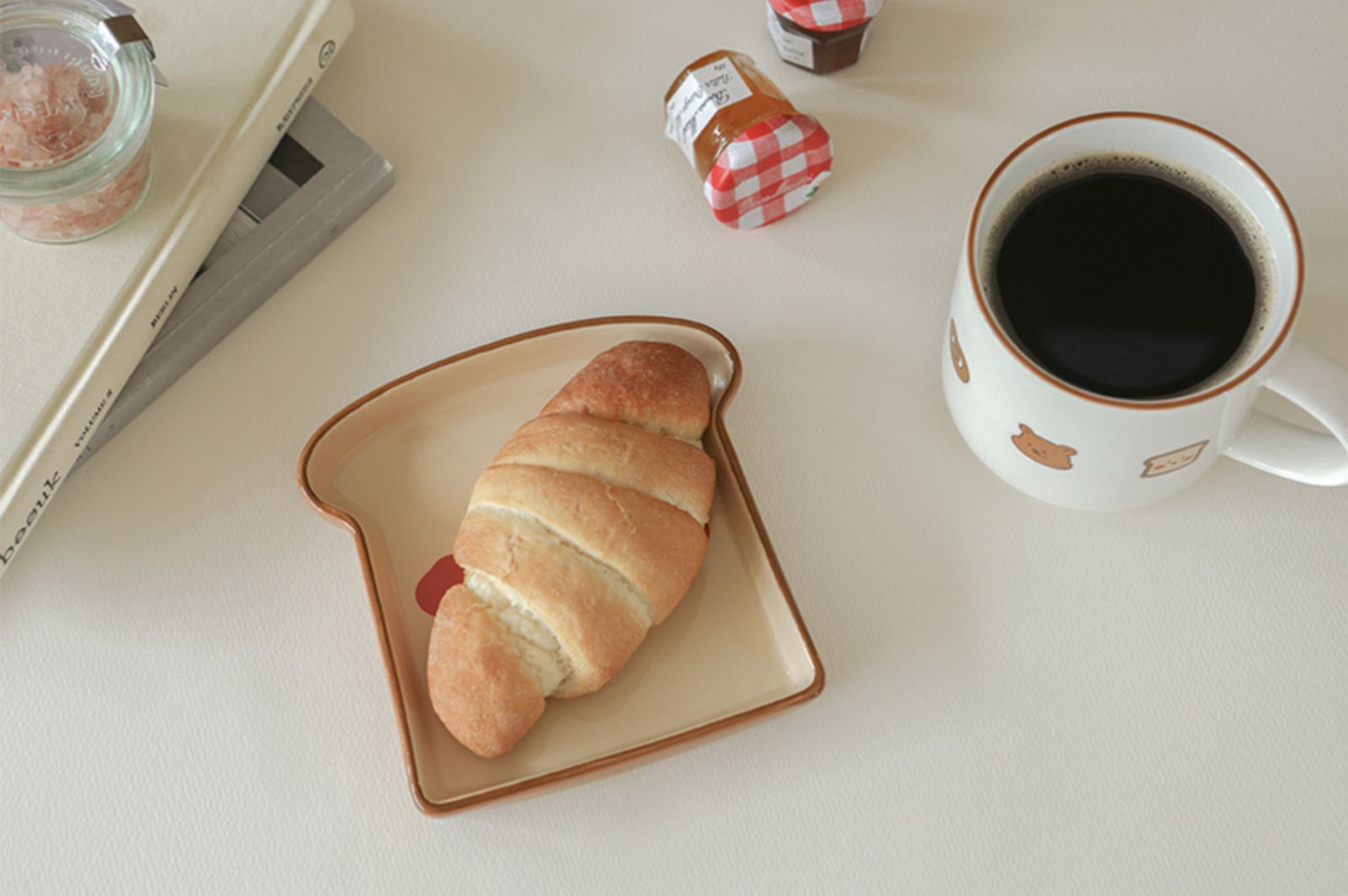 MochiThings: My Buddy Bread Plate & Cup Set