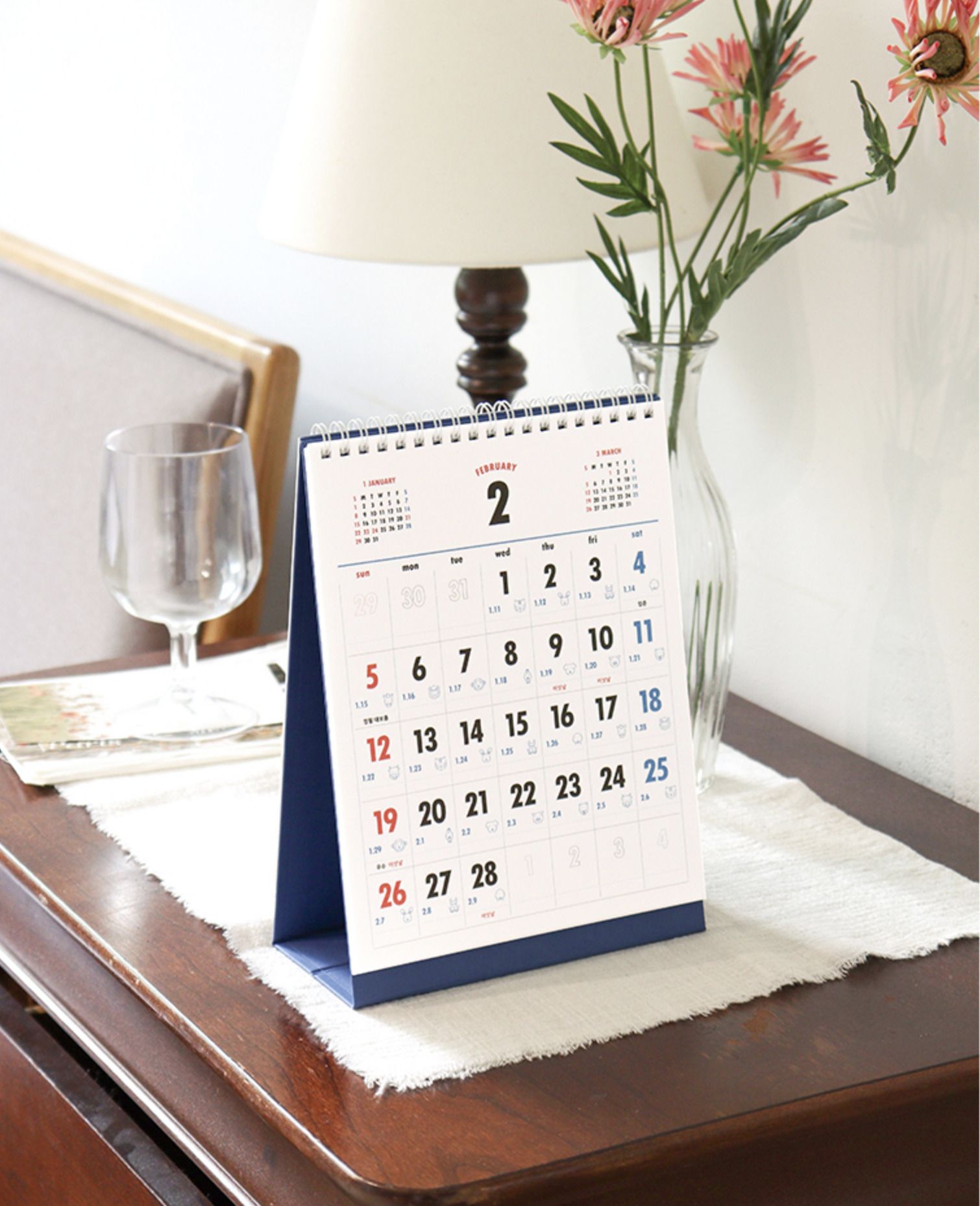 MochiThings: 2023 Lunar Retro Desk Calendar
