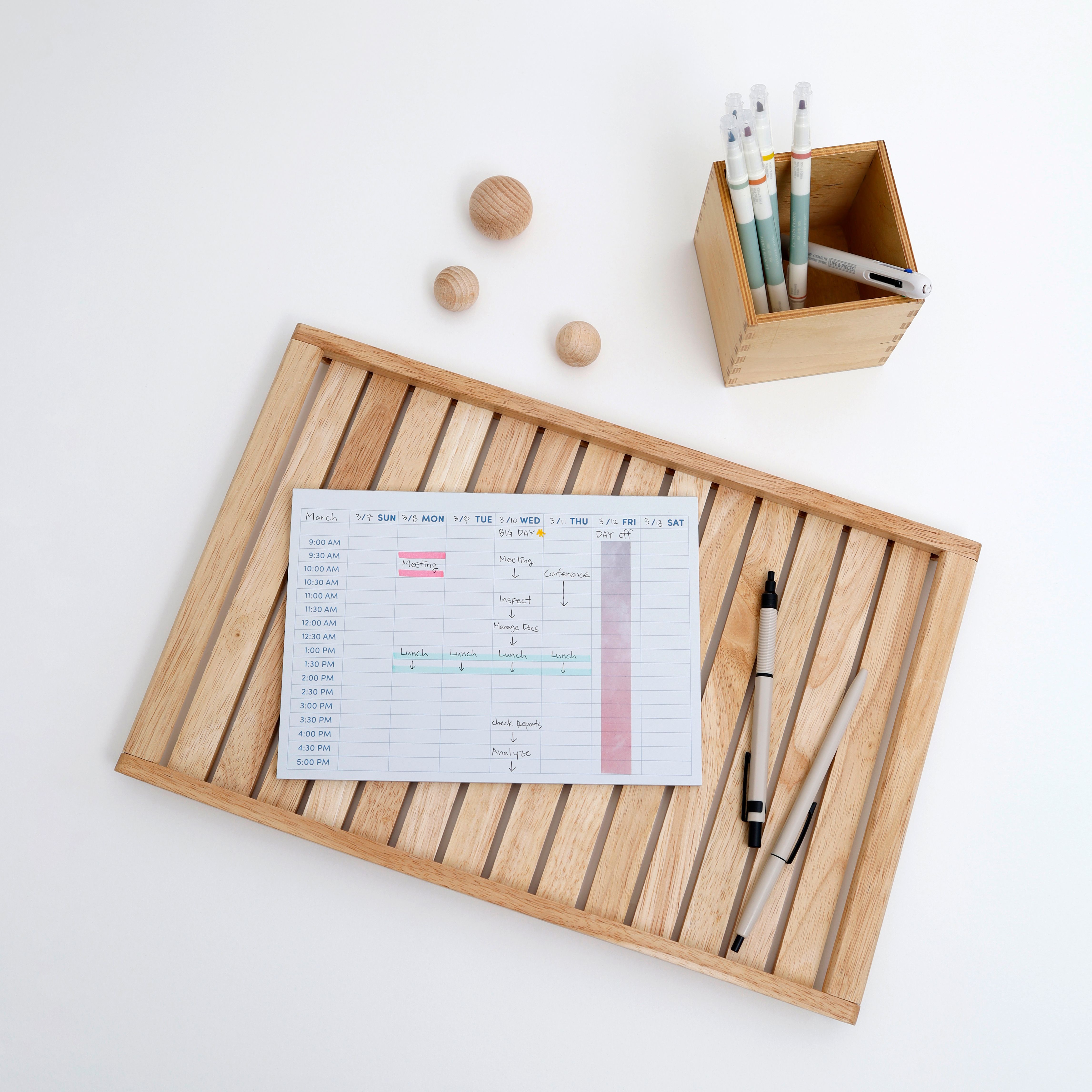 MochiThings: 9 to 5 Time Schedule Notepad